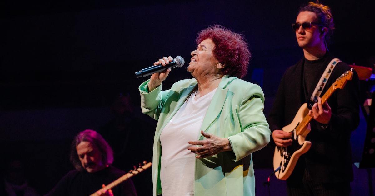 Recensie: Zangeres Selda geeft een onvergetelijk optreden in Utrecht ...