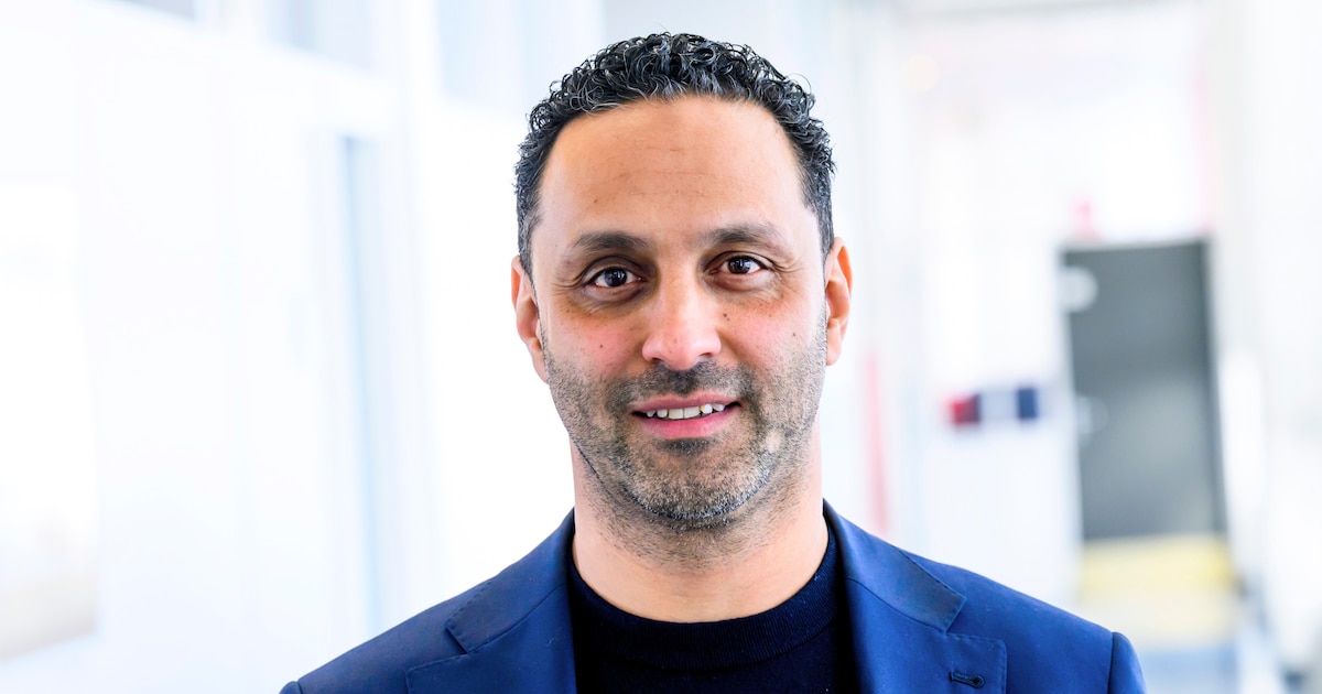 Presentator Khalid Kasem trad op als advocaat van beruchte Italiaanse ...