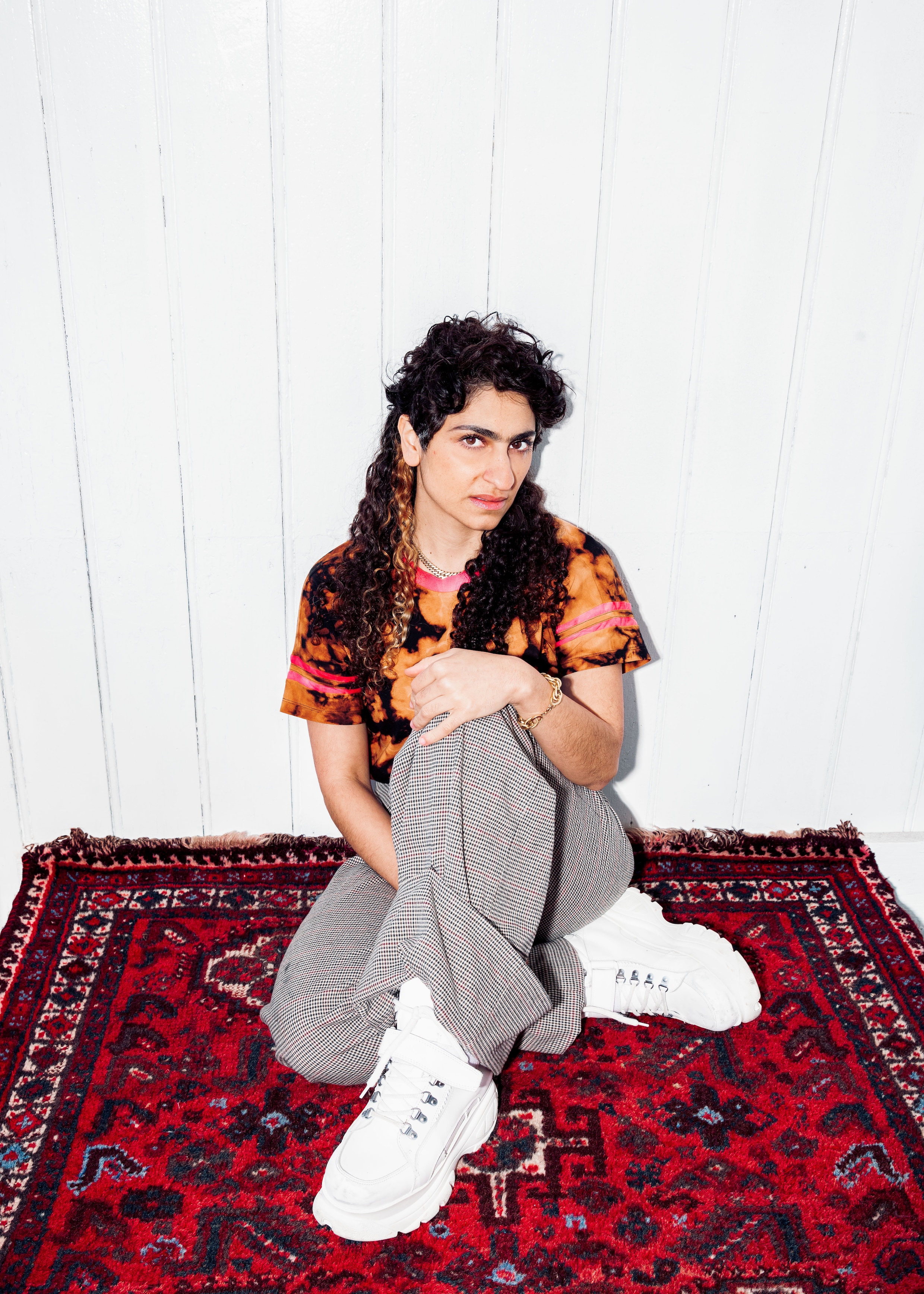 Theatermaker Nastaran Razawi Khorasani strijdt op haar manier mee met ...