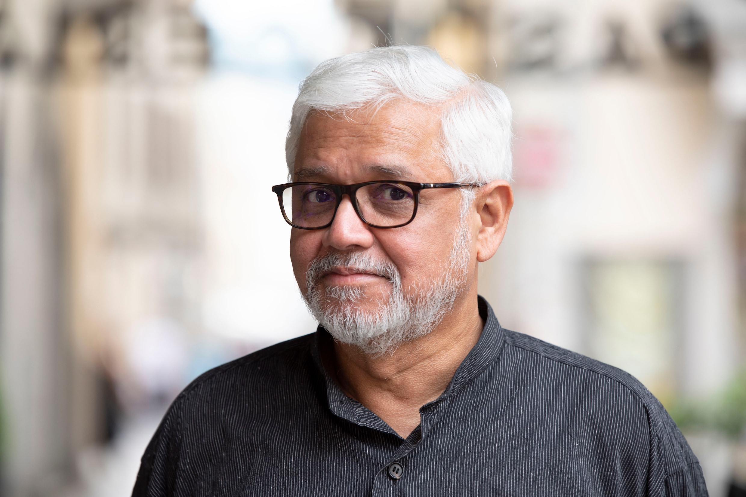 Recensie: Amitav Ghosh pleit voor een andere wereldvisie in De vloek van de nootmuskaat | de ...