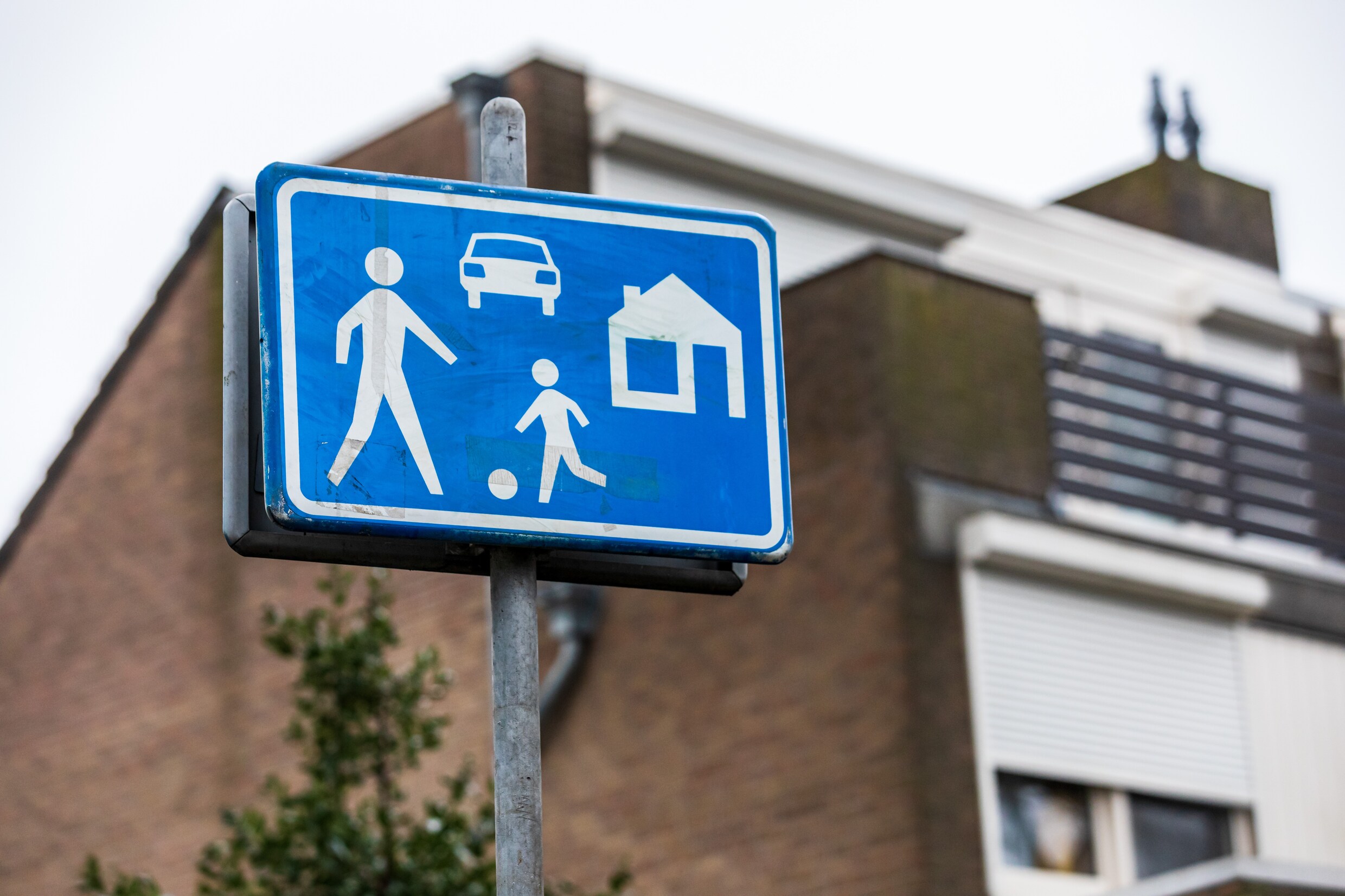 Er zijn maar zoveel bouwwerken van na 1965 die gered kunnen worden van ...