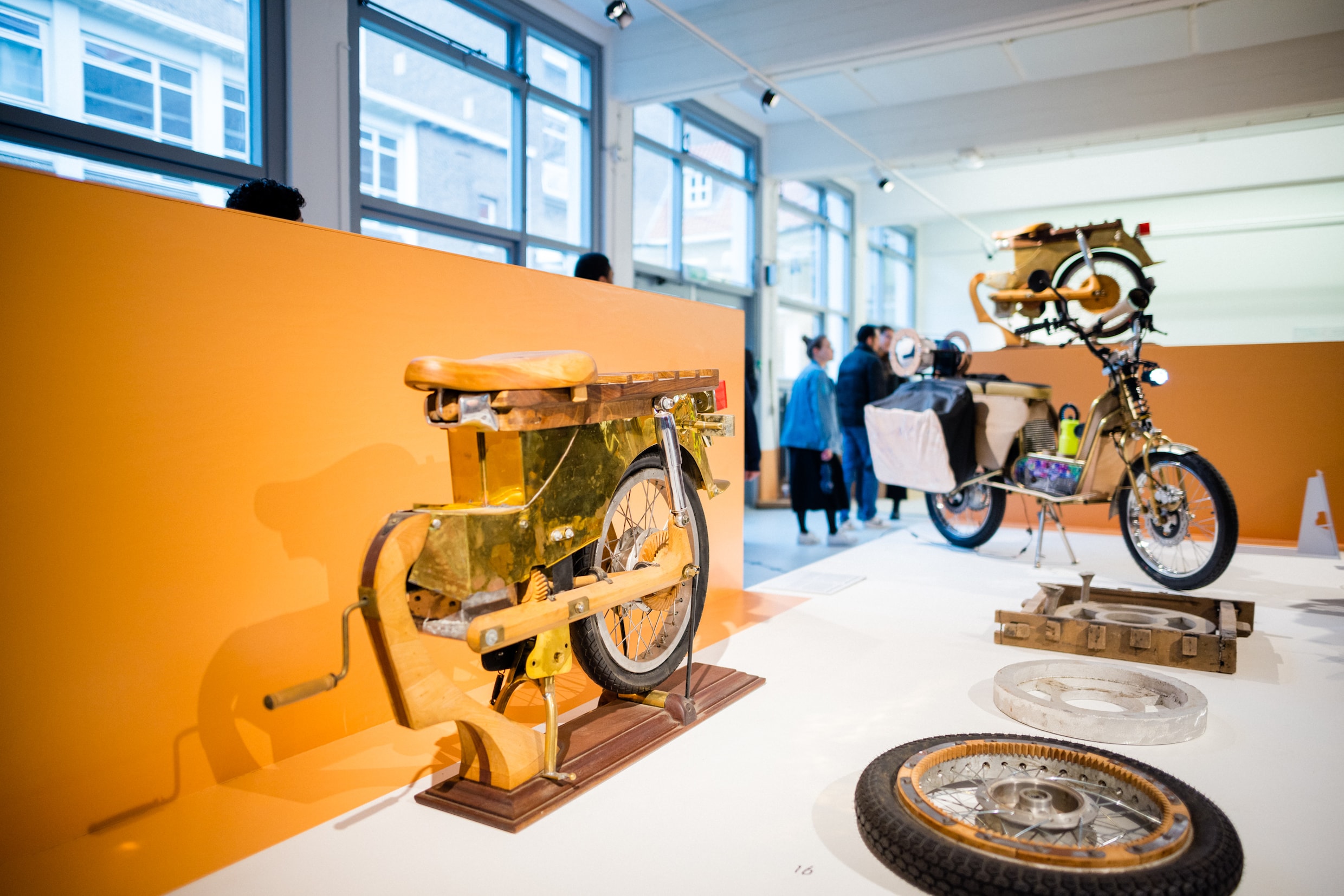 Éric Van Hove wil kunst bruikbaar maken: ‘Een scooter maakt deel uit ...