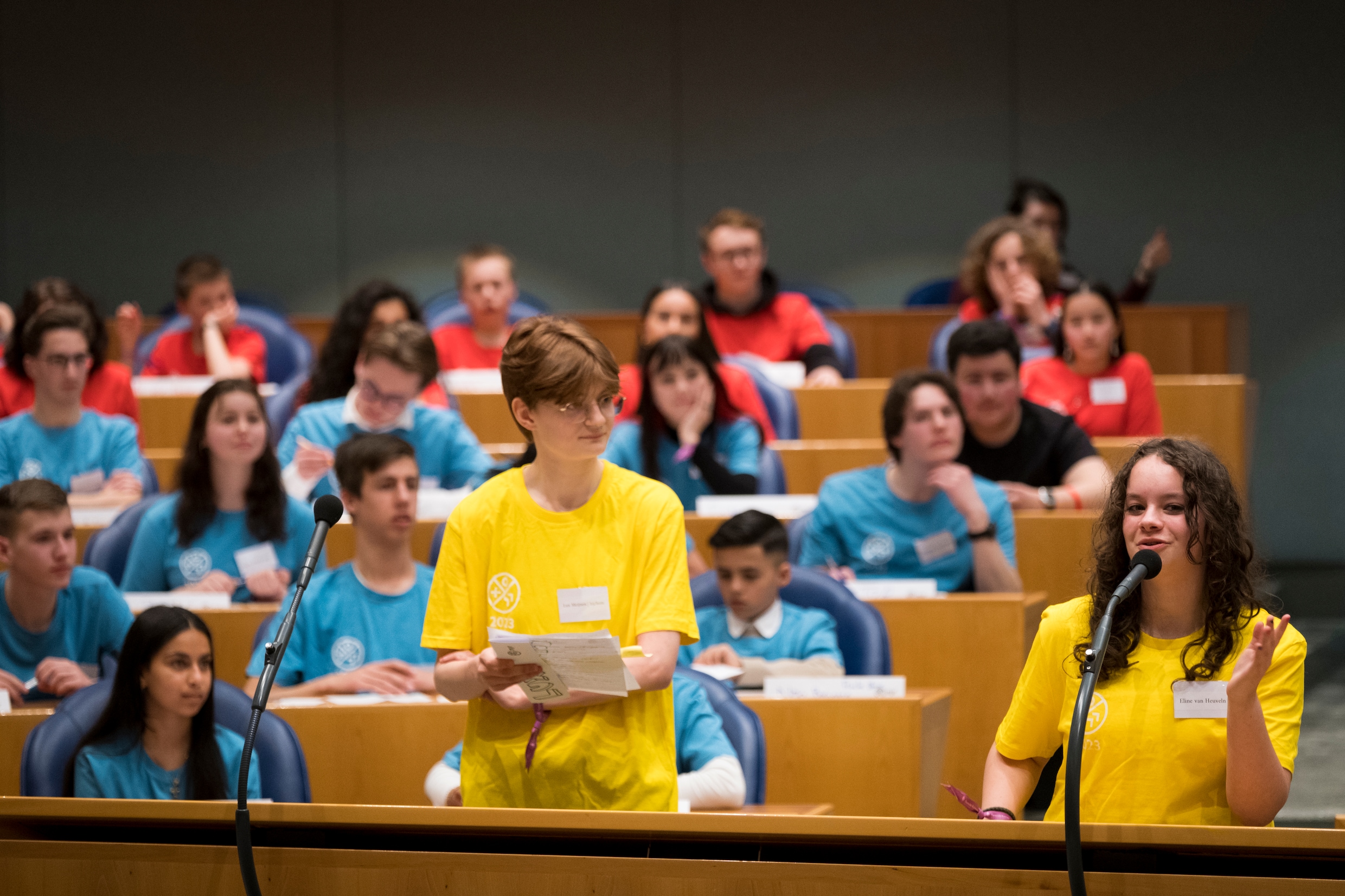 Opinie: De mentale pandemie onder jongeren schreeuwt om een nieuw soort OMT | de Volkskrant