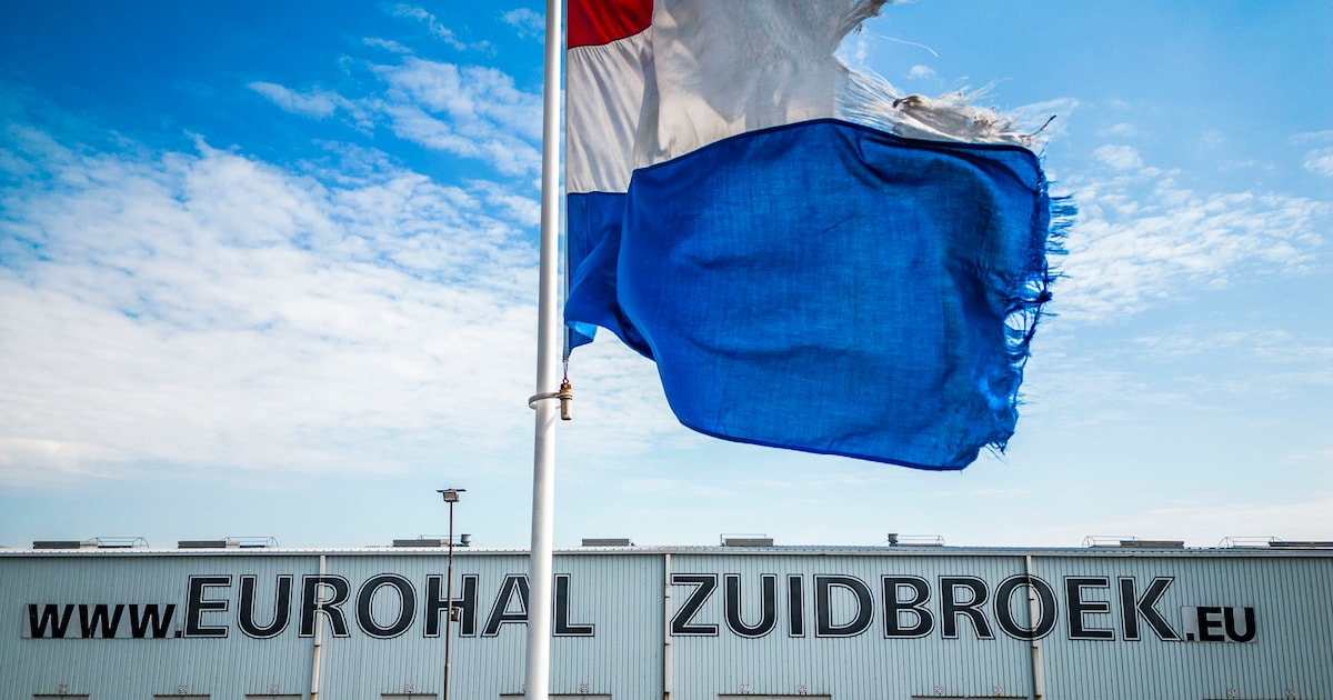 De spanning in de noodopvang in Zuidbroek loopt op: ‘We vragen al maanden om daglicht’ | de ...