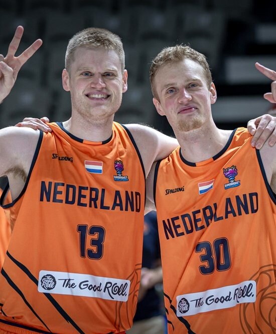 Pa Schaftenaar is neutraal tijdens broederstrijd tussen zijn zoons in ...