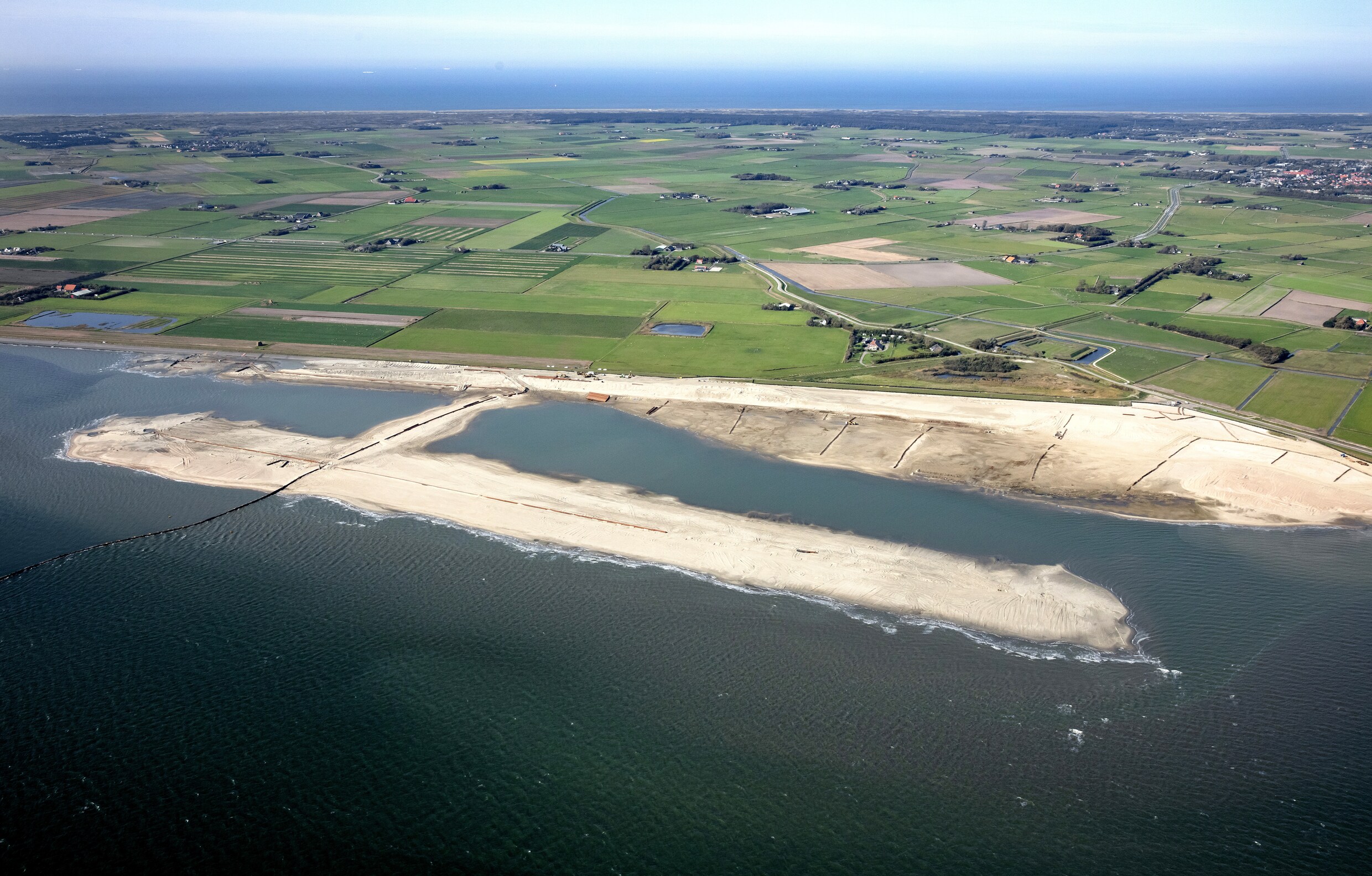 Een strijd tussen mens en natuur: op de Texelse Prins Hendrikzanddijk ...