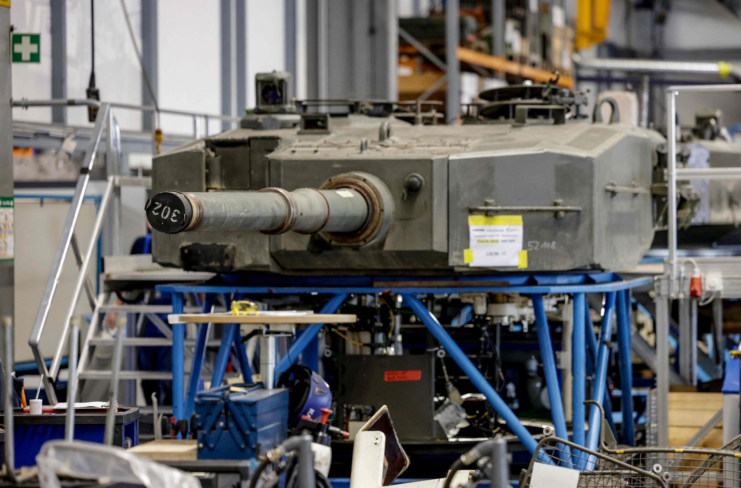 Europese landen geven fors meer uit aan defensie, maar Rusland spant de ...