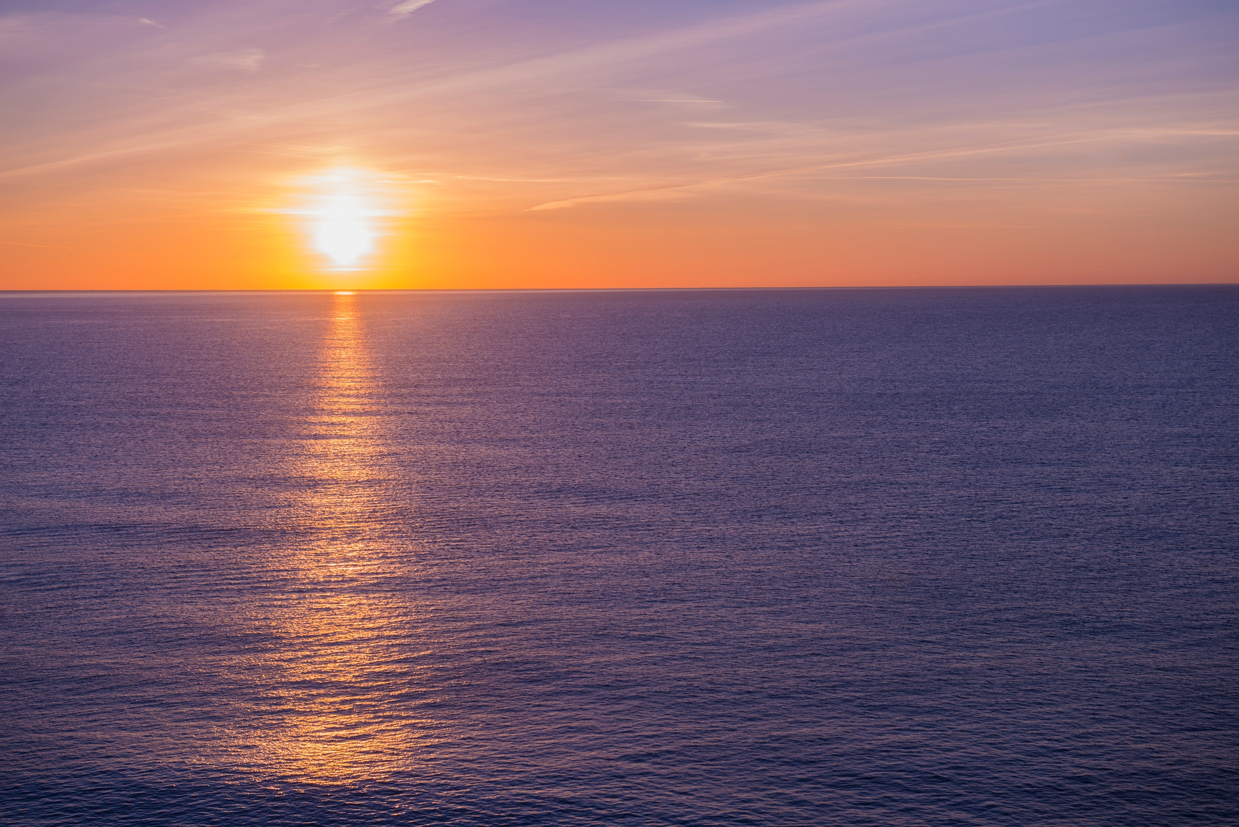 Zonsondergang met muziek op de Middellandse Zee | de Volkskrant