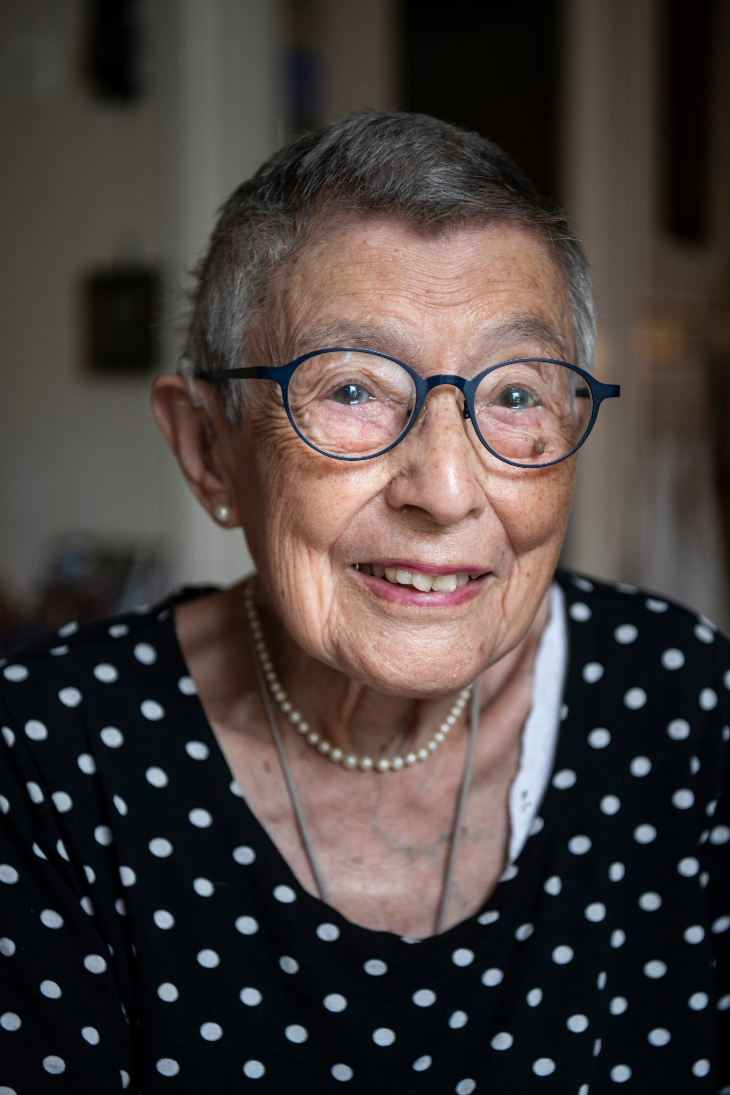 Toos is 100 jaar: ‘Door mijn verlegenheid dacht ik niet geschikt te zijn om kinderen op te ...