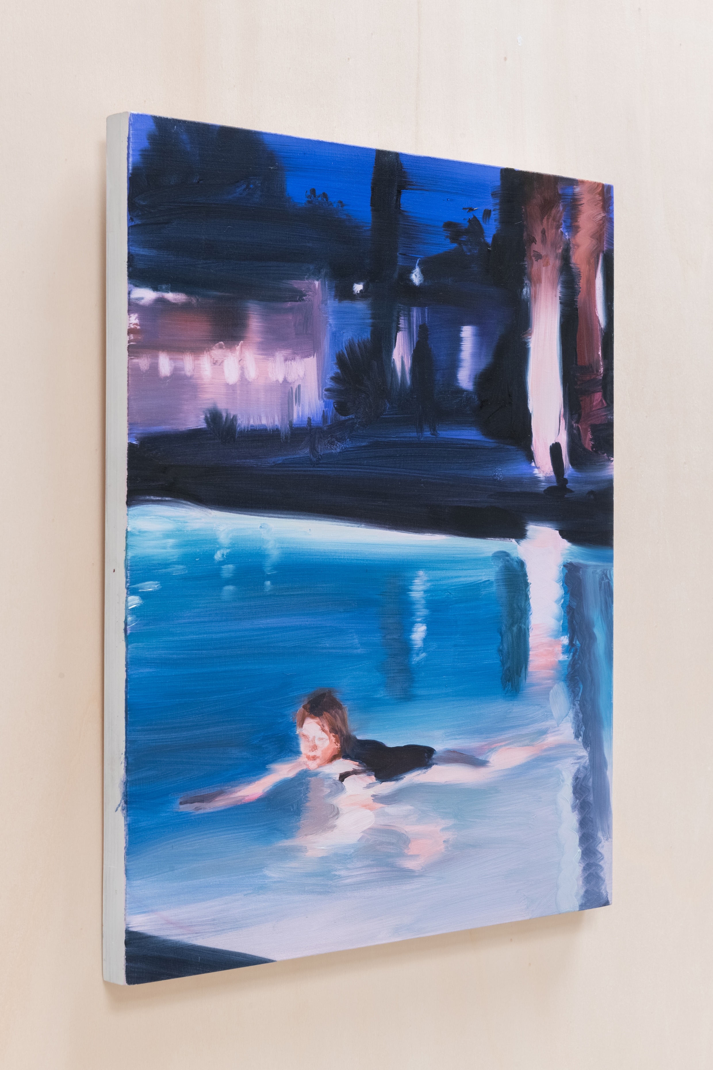 Een paar keer wiebelen met haar kwast en Caroline Walker heeft het voor ...