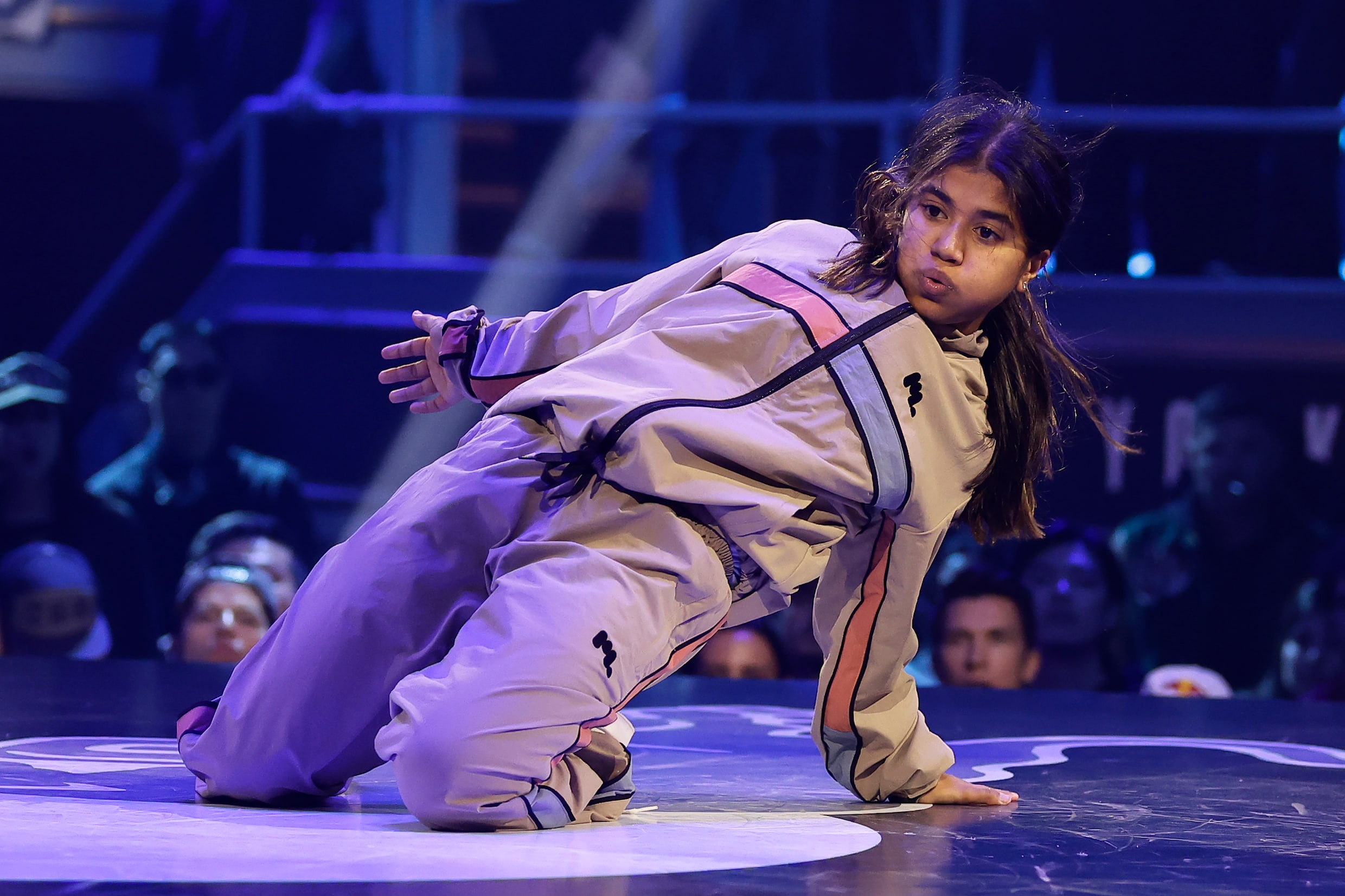 In de brugklas droomde breakdancer India Sardjoe (17) al van de Spelen ...