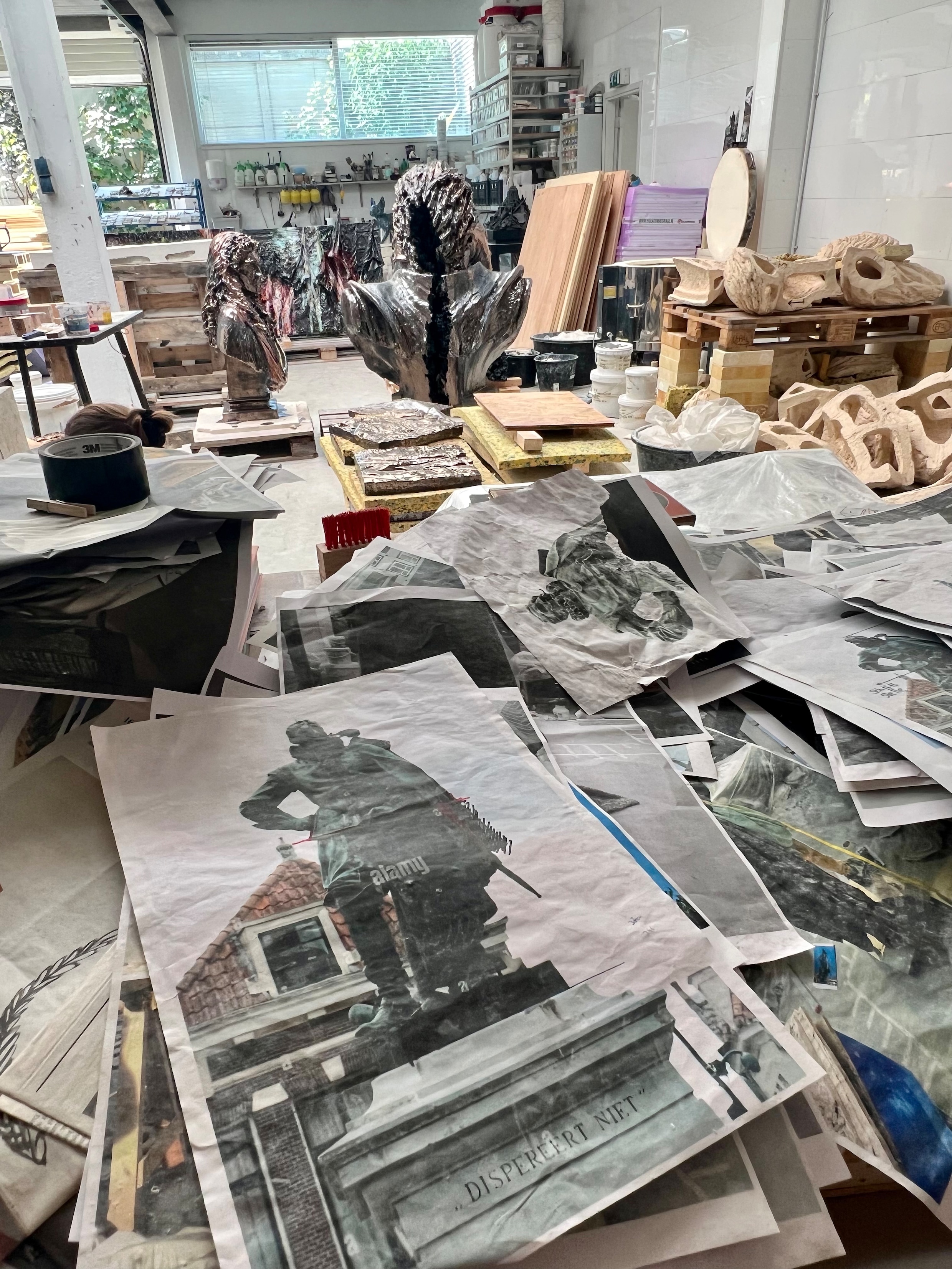 Kunstenaar Anne Wenzel won een tentoonstelling in een boksduel met de ...