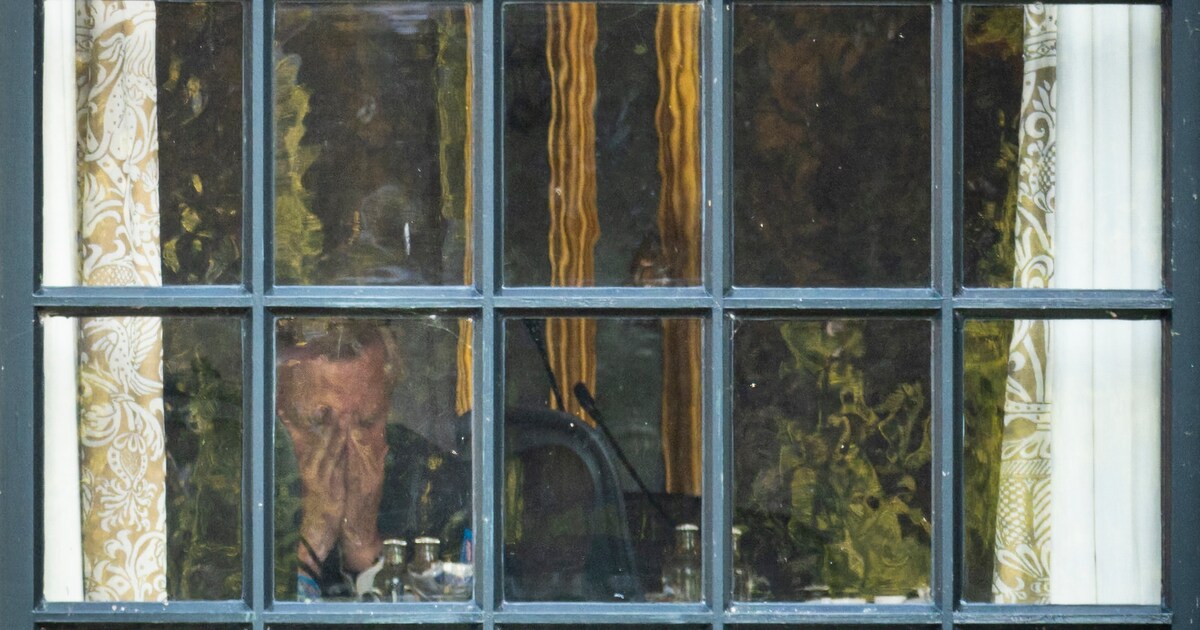 Volkskrant-fotograaf David van Dam wint politieke fotoprijs met beeld ...