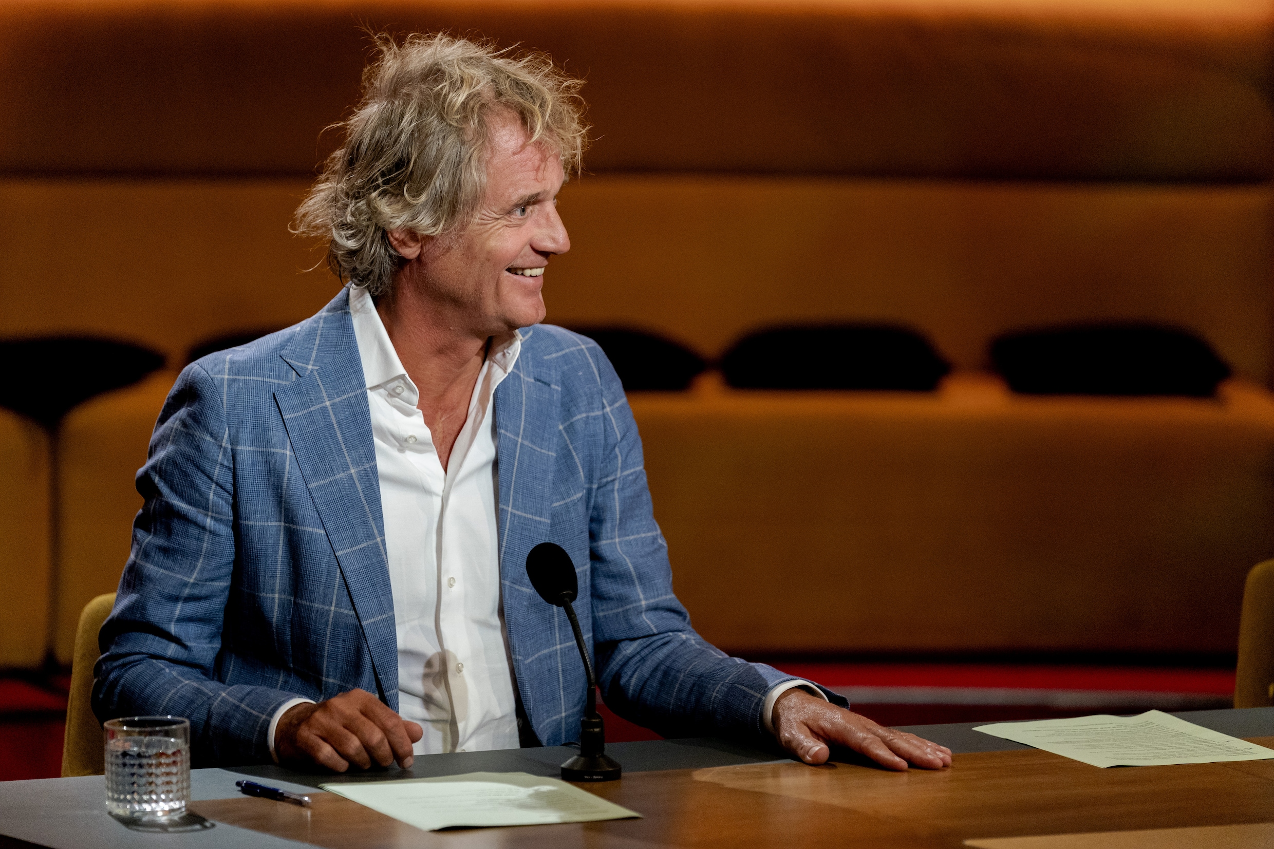 ‘Falende bazen’, ‘waanzinnige verwijten’ en ‘aanhoudende spanningen ...