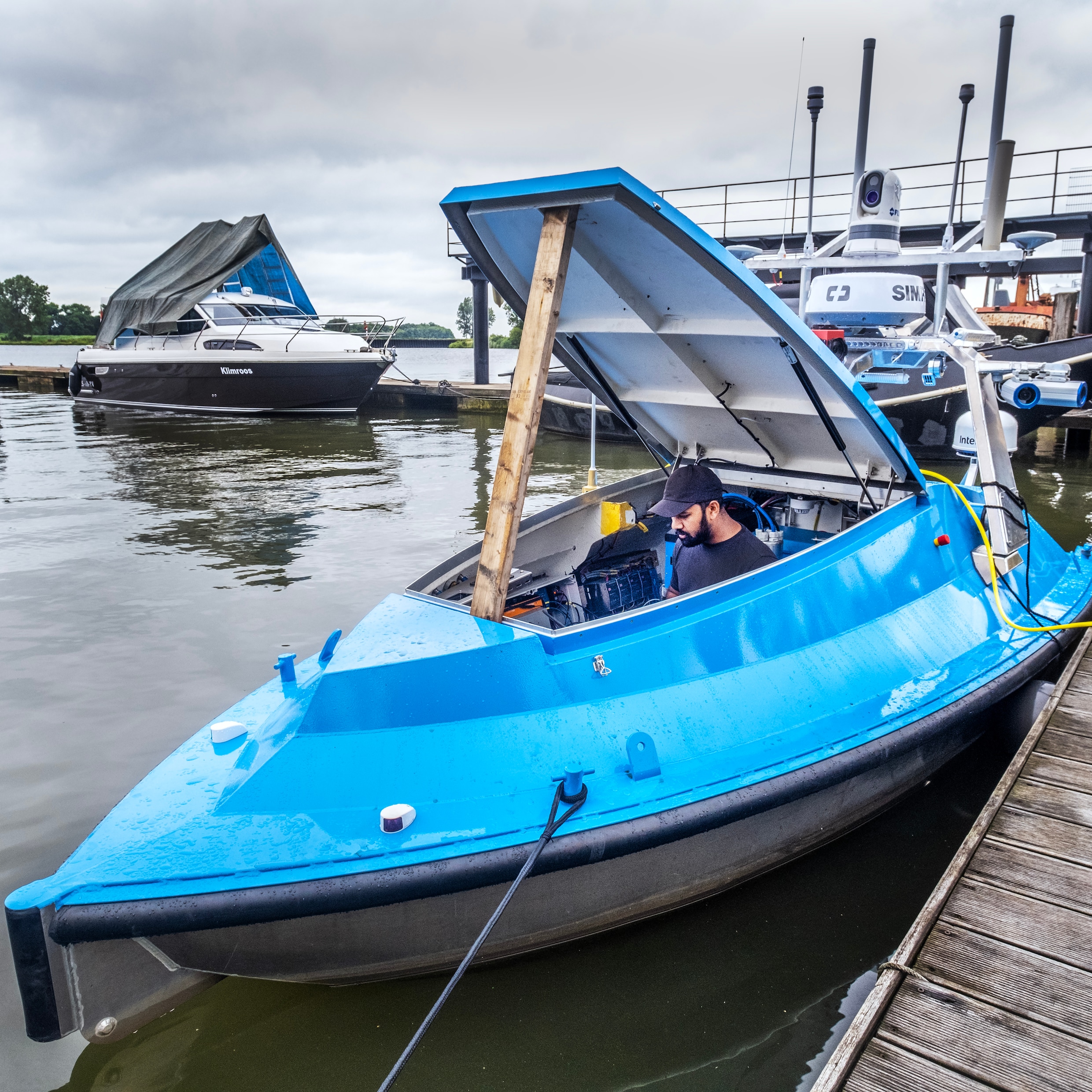 Hemelsblauwe scheepjes met een arsenaal aan apparatuur, maar zonder ...