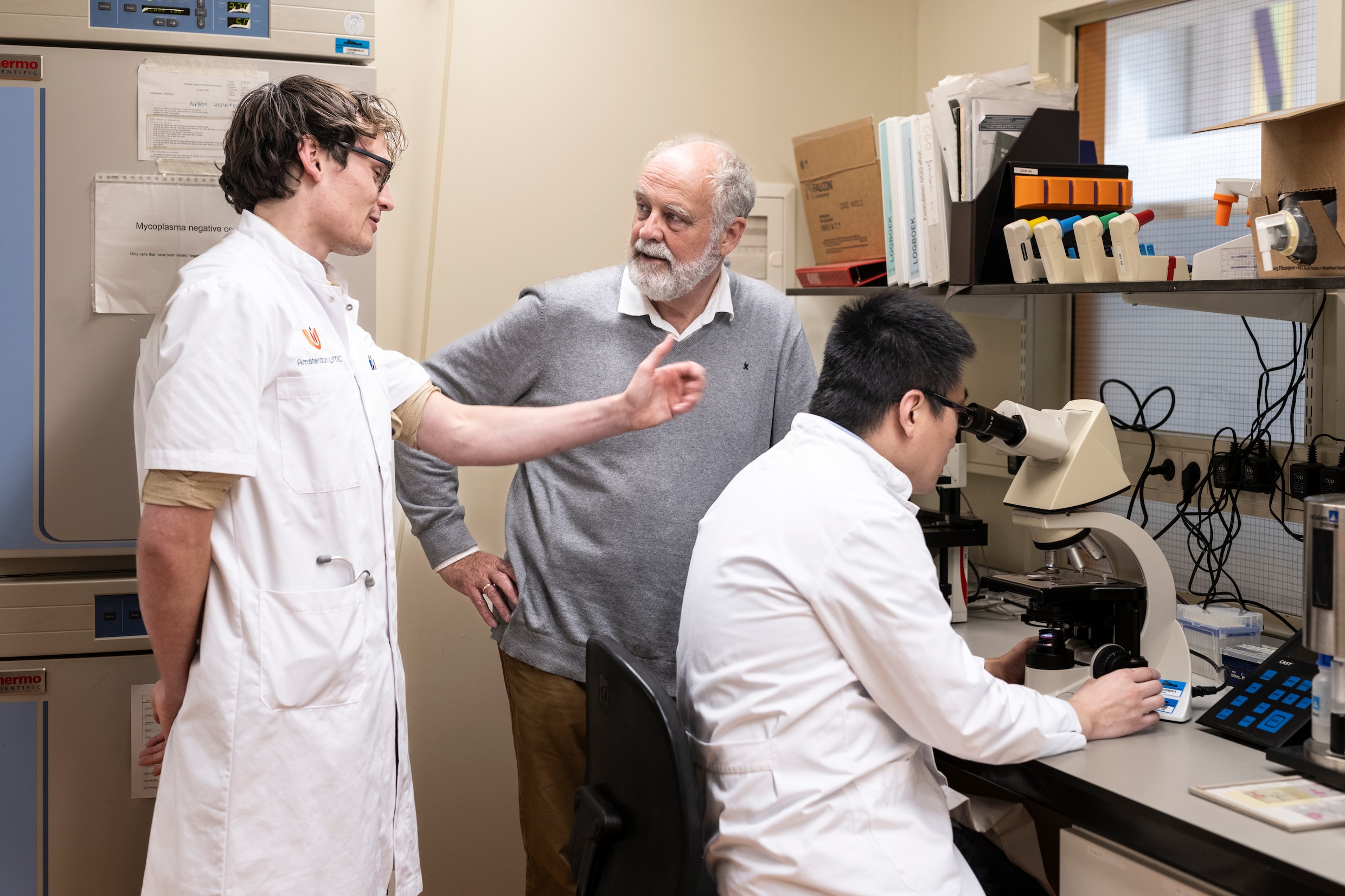 Een leven zonder postcovid ietsje dichterbij? Amsterdamse ...