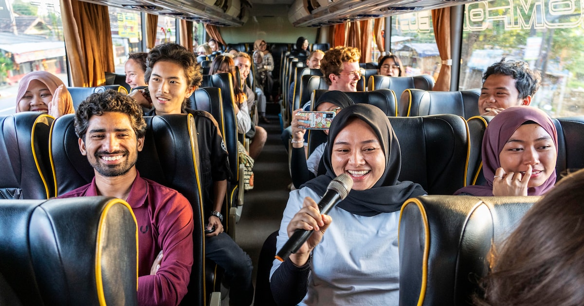 Op zomercursus leren Indonesische en Nederlandse studenten samen over ...