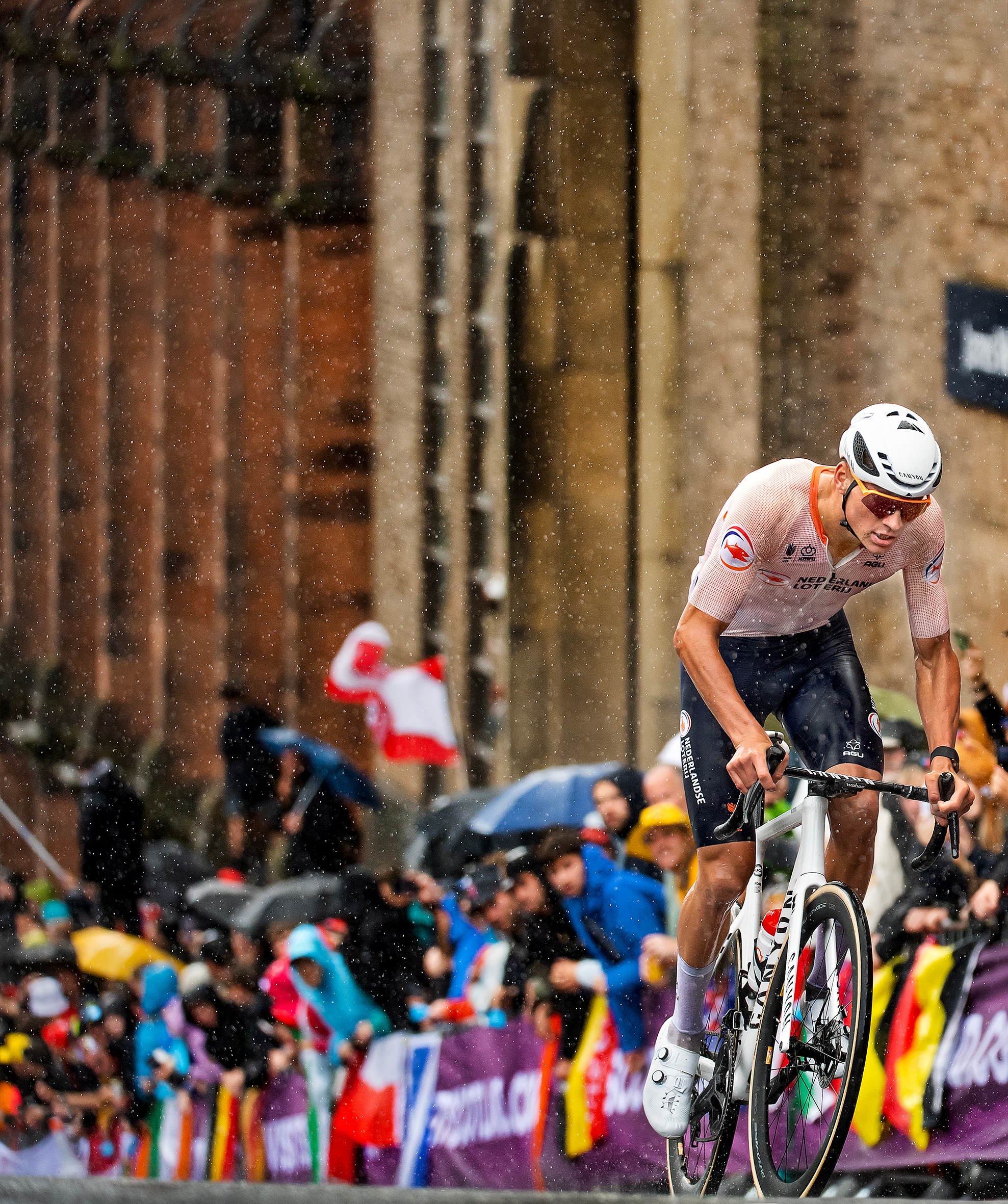 Fan, tegen wil en dank: met zijn onvoorspelbaarheid weet wielrenner ...