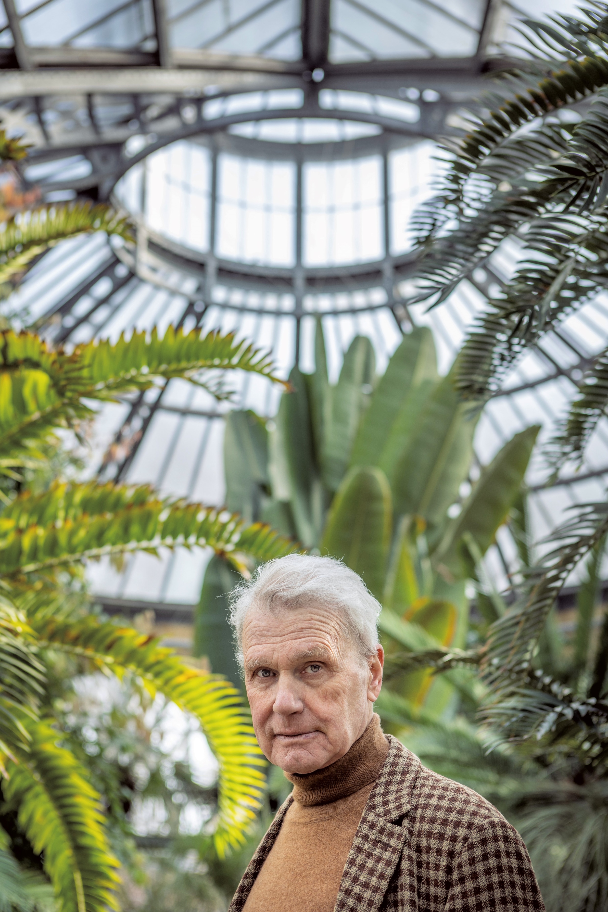 Recensie: Adriaan van Dis vult een gat in zijn oeuvre op | de Volkskrant