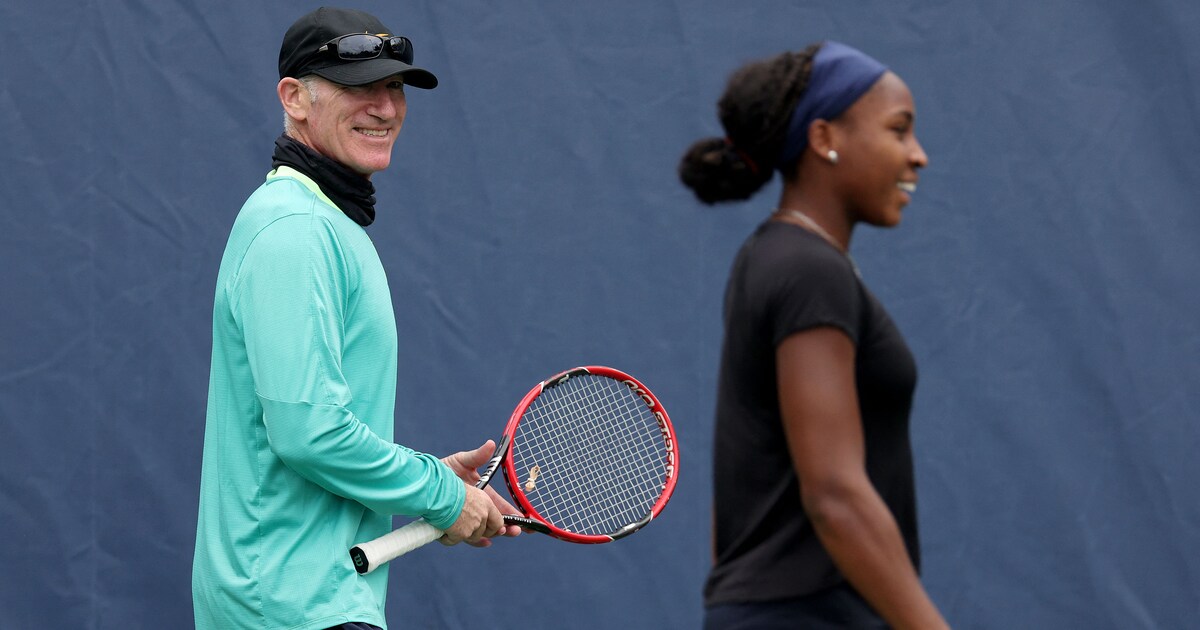 Finale US Open lonkt voor Coco Gauff, gesteund door coach Brad Gilbert ...
