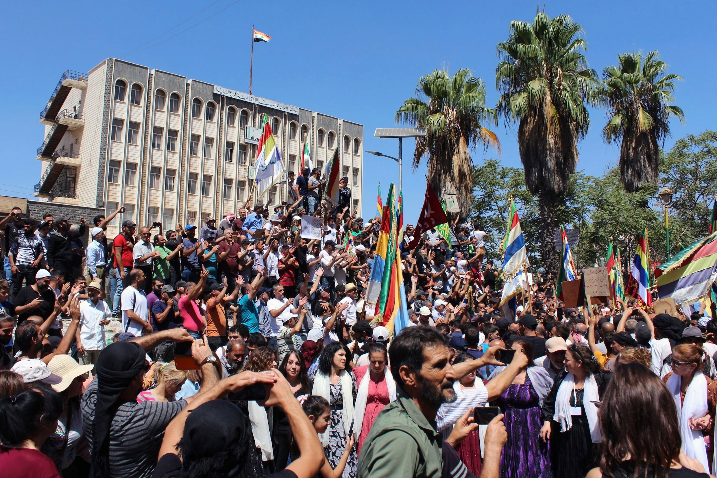 Waar in 2011 de opstand tegen Assad begon, gaan Syriërs opnieuw de ...