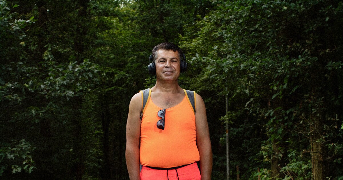 Yaseer loopt voor zijn plezier, soms wel vijf uur lang: ‘Thuis gebeurt ...