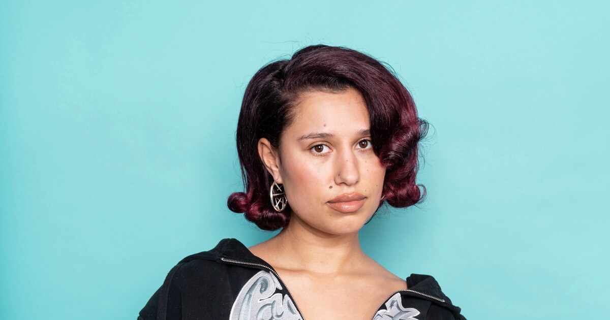 Kaarten, achtbanen en Super Mario: zo vermaakt soulster Raye zich als ...