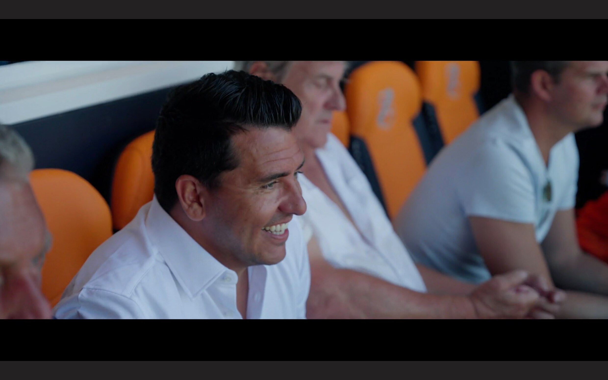 Jan Smit ontpopt zich in ‘Volendam, dorp in de eredivisie’ als messias ...