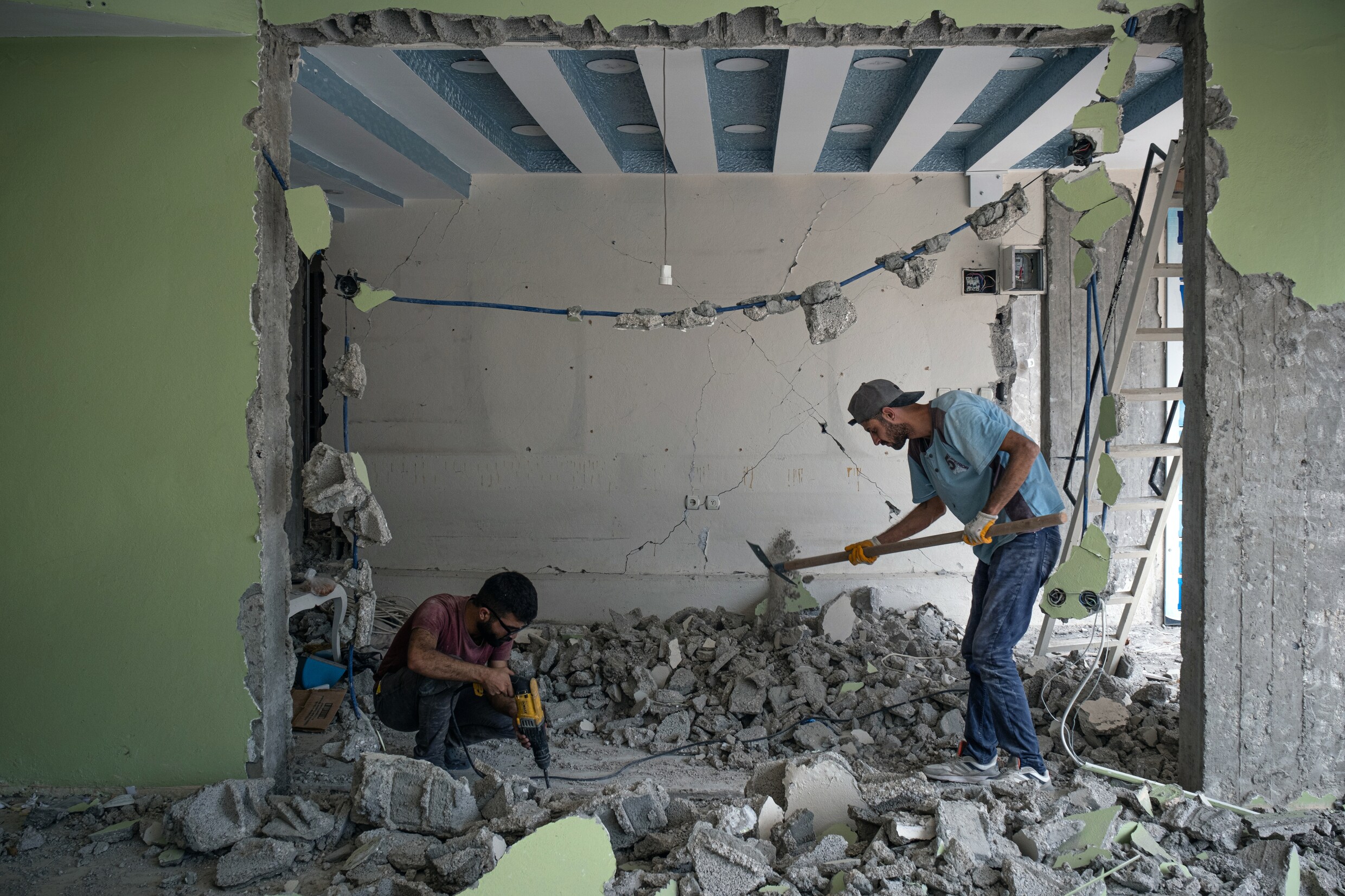 Wederopbouw? Ruim een half jaar na de aardbeving in Turkije heerst ...