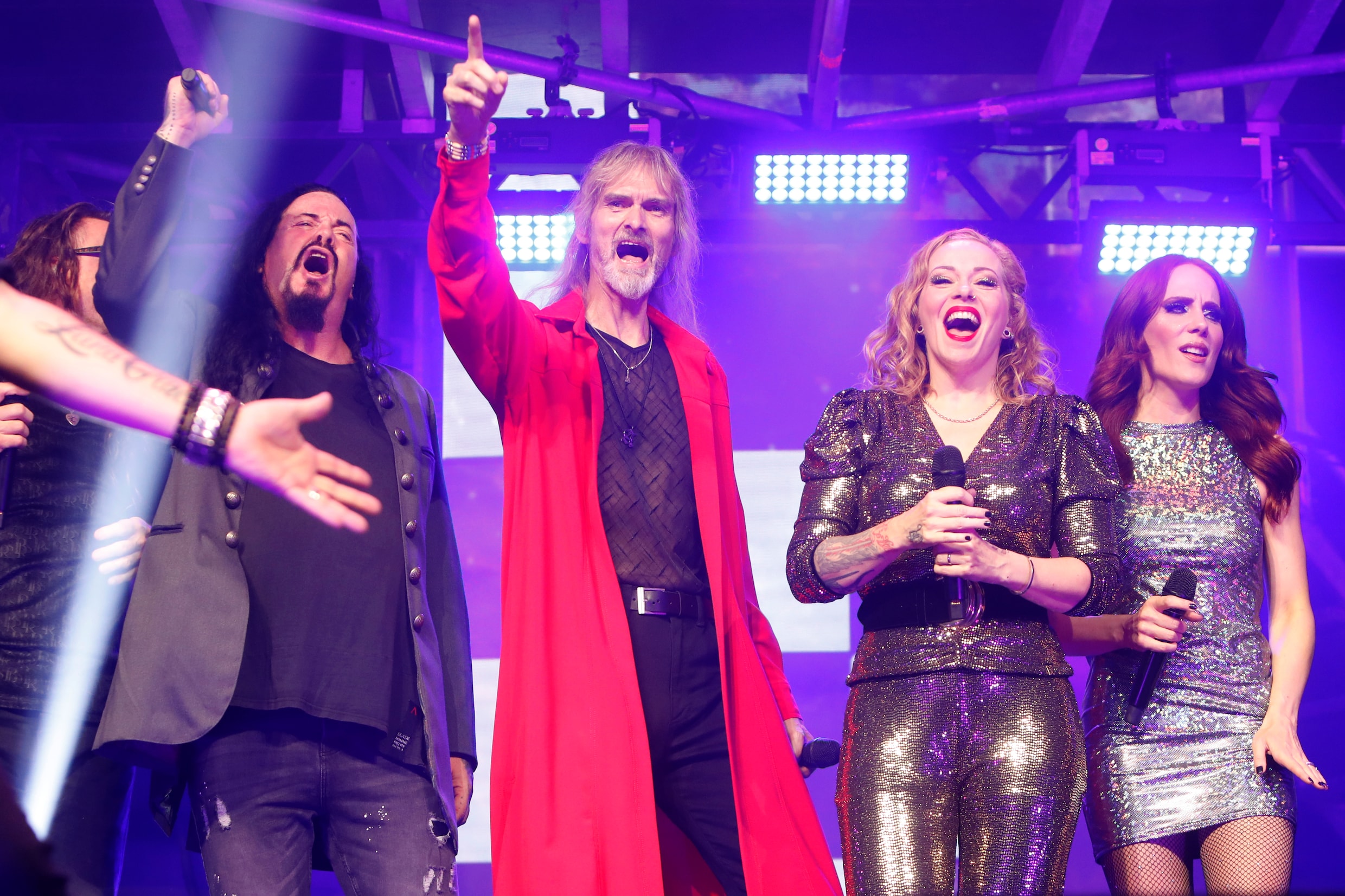 De rockopera’s van Ayreon zijn futuristisch, maar toch ook een ...