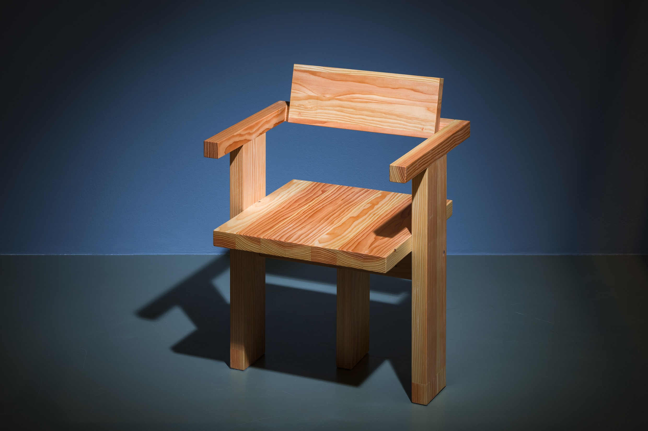 Ontwerpen in de stijl van Rietveld, maar dan met AI: komt die stoel ...