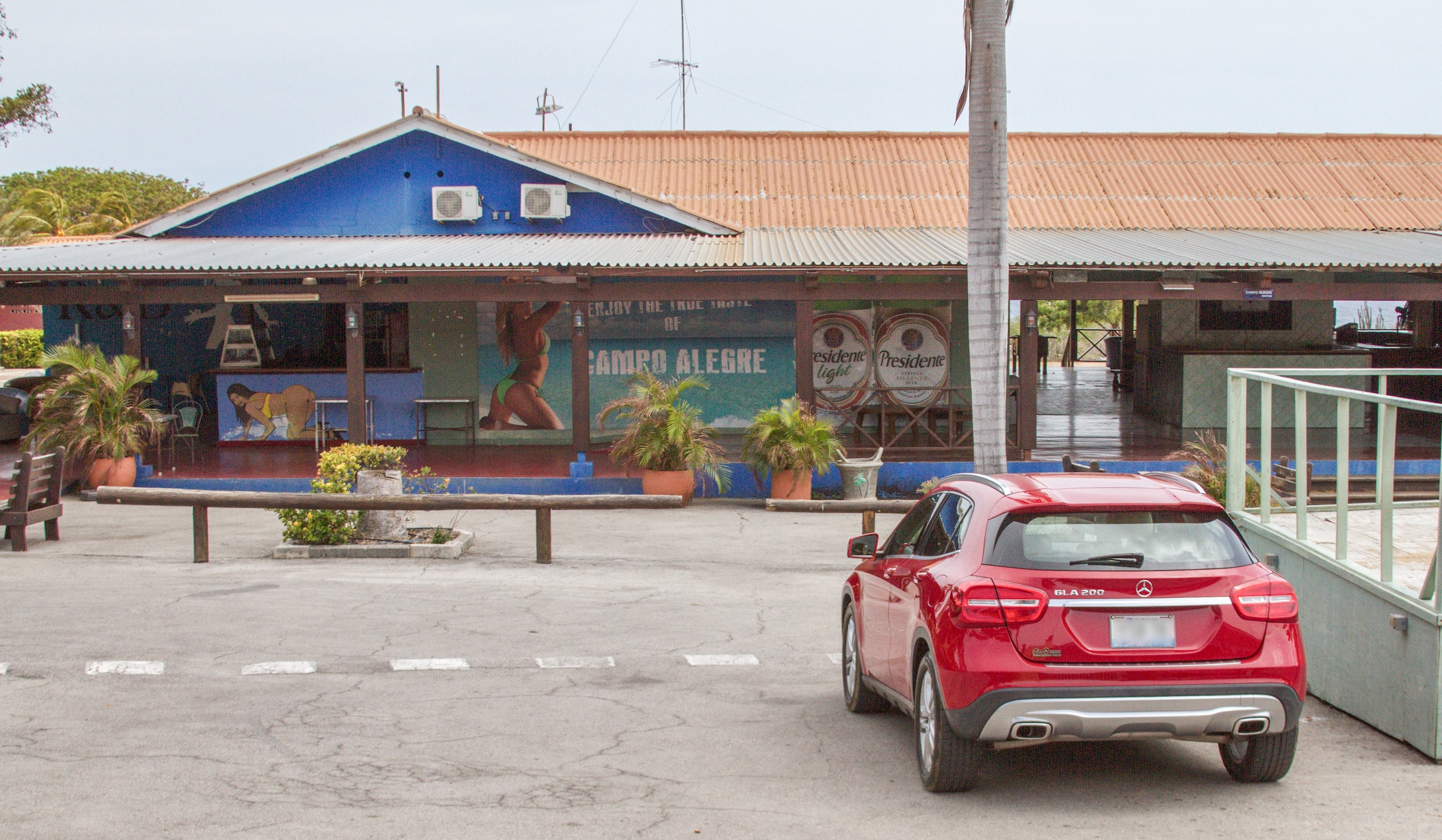 Curaçao is zelf een van de bieders bij veiling van iconisch ...