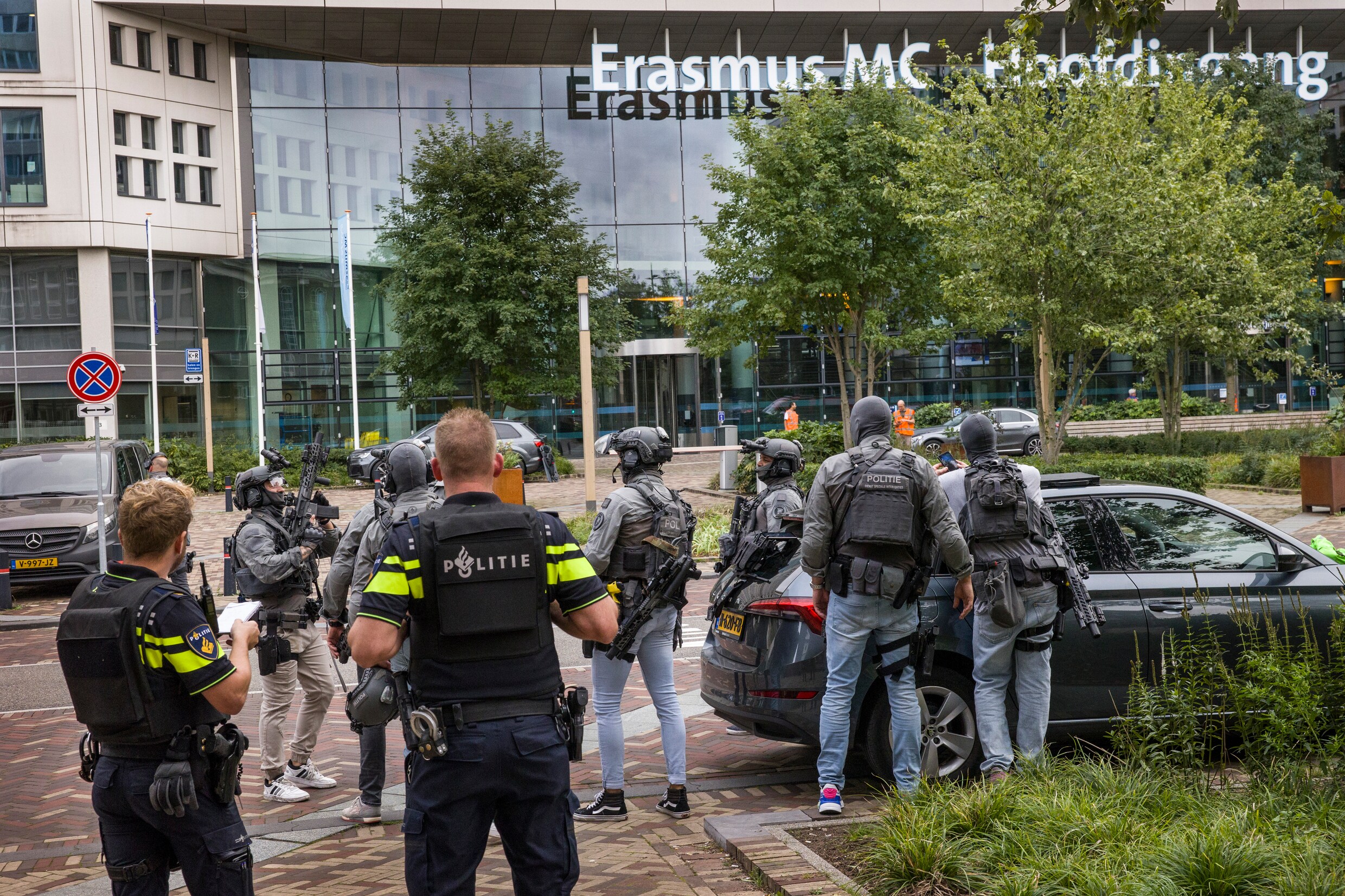 Lees hier het liveblog over de dodelijke schietpartijen in Rotterdam terug | de Volkskrant