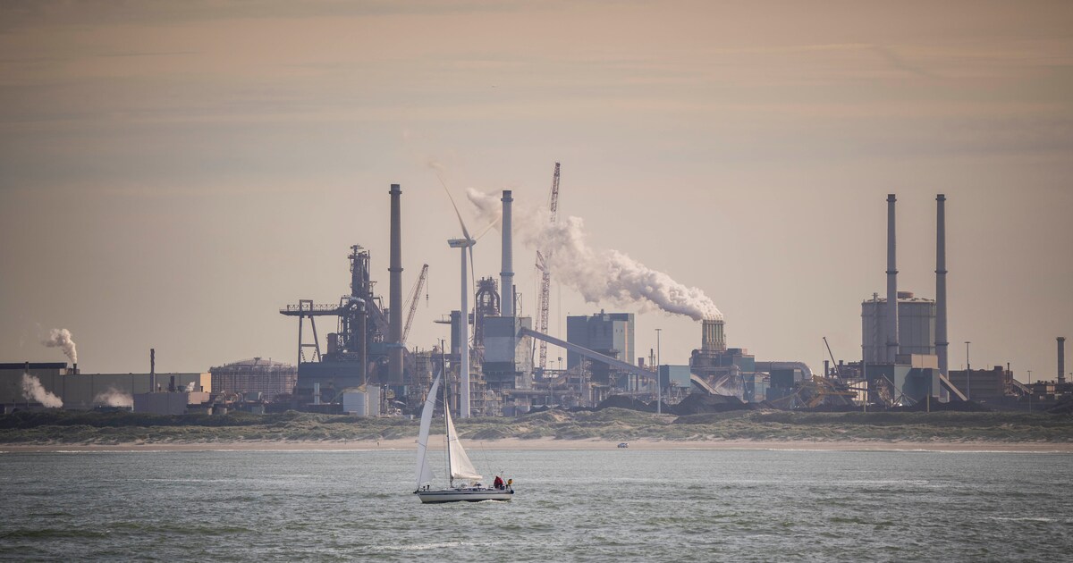 Tata Steel schrapt 800 banen ‘in belang’ van verduurzaming ...