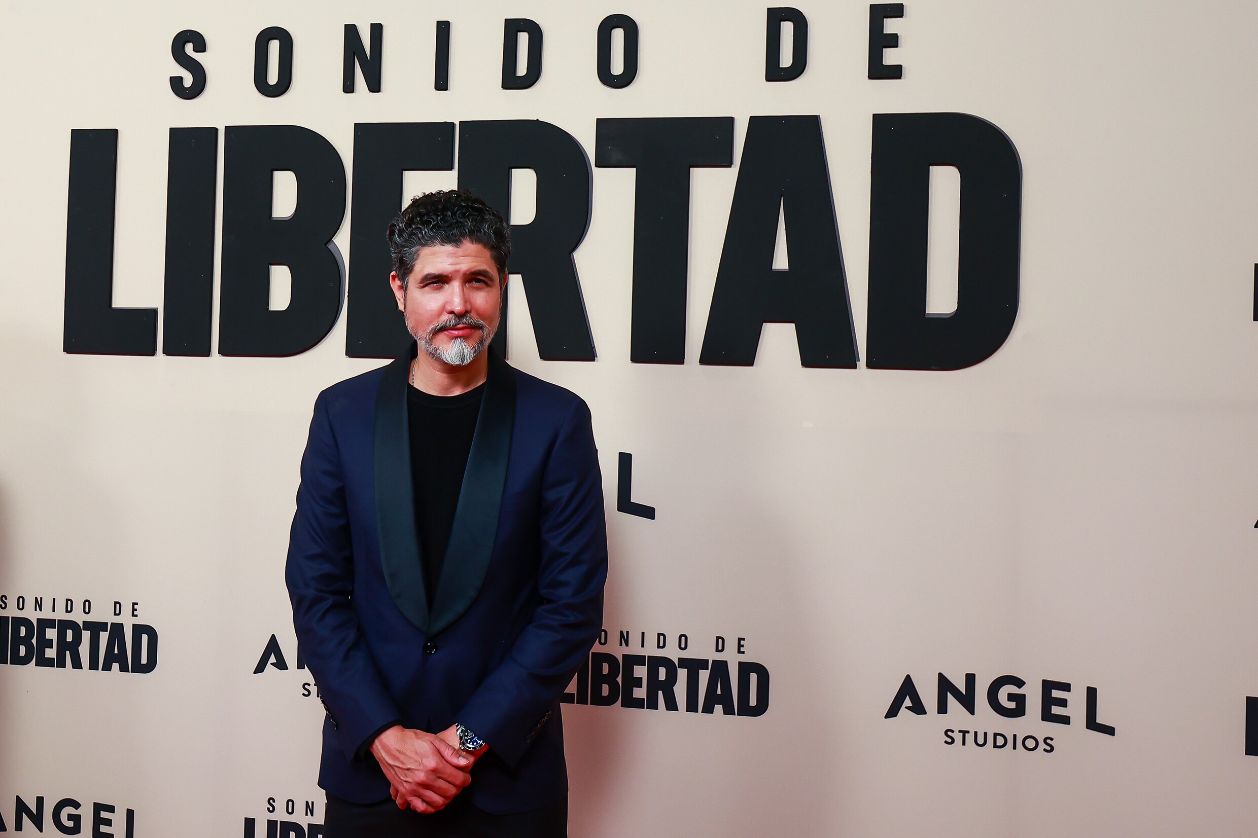 De enige boodschap van de maker van ‘complotfilm’ Sound of Freedom: ‘Ga ...