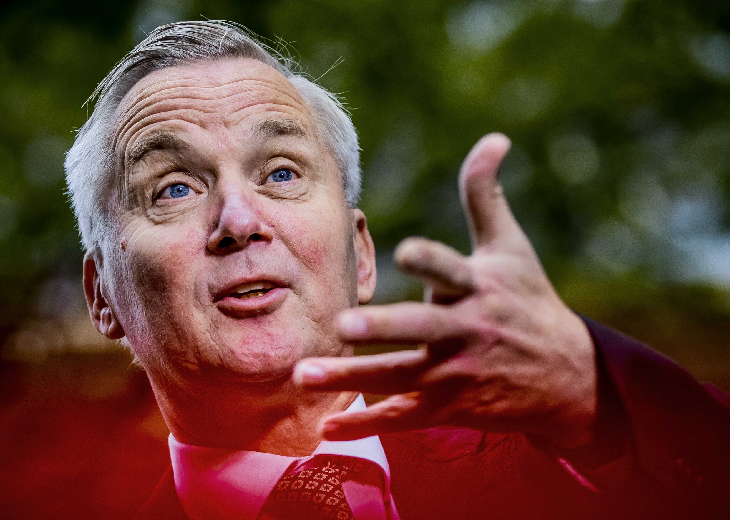 Staatssecretaris Van der Burg legt taken tijdelijk neer wegens ziekte ...