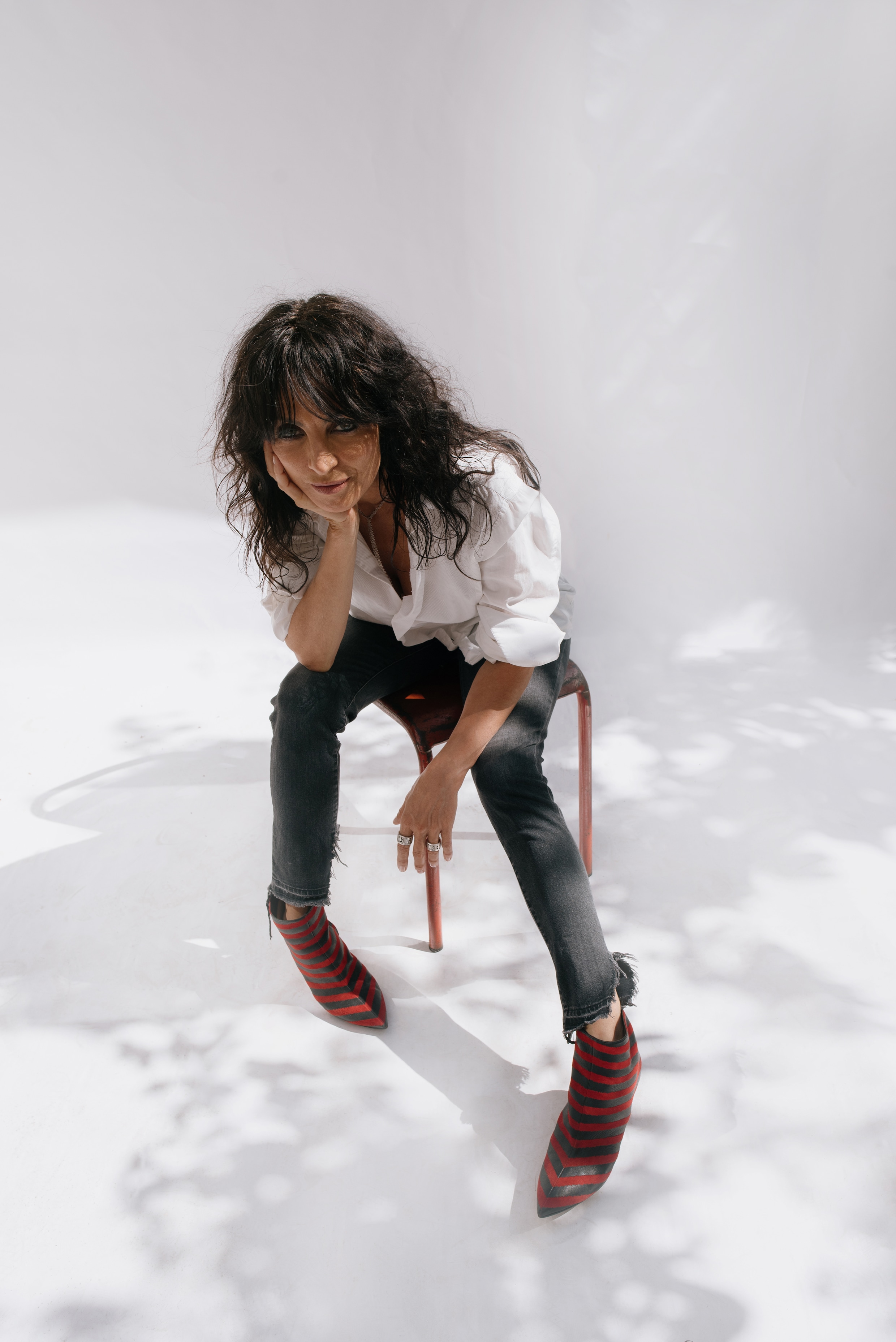 Jarentachtigidool Nena: ‘Liefde en licht zijn de sterkste krachten ...