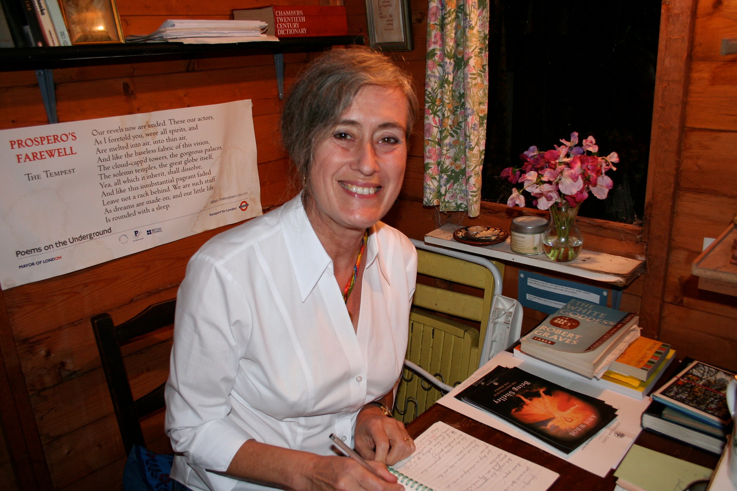 Ann Wroe, de auteur van de briljante necrologieën in ‘The Economist ...