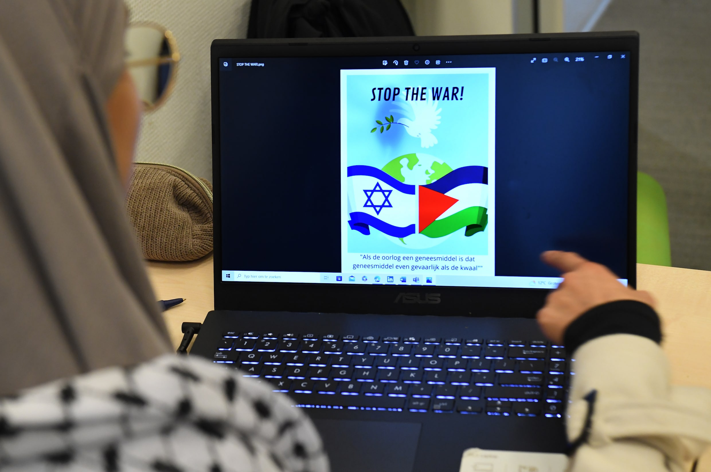 Ook op school is de oorlog tussen Israël en Hamas voelbaar: ‘Ik heb nog niet eerder gezien dat ...