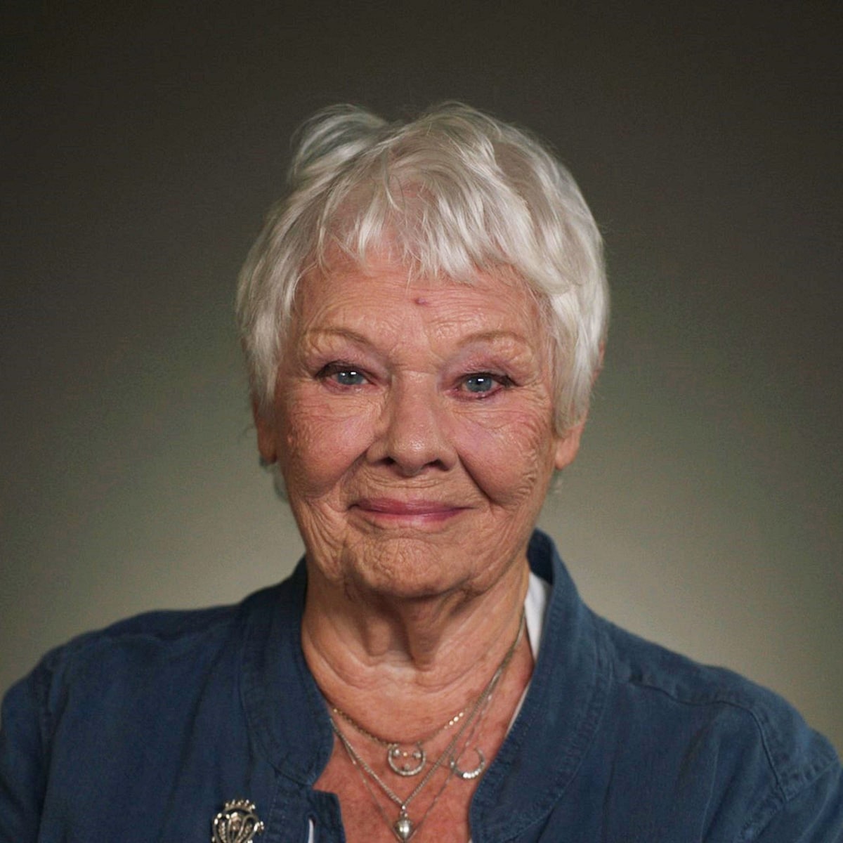 Gruaig Judi Dench Judi Dench Wikipedia