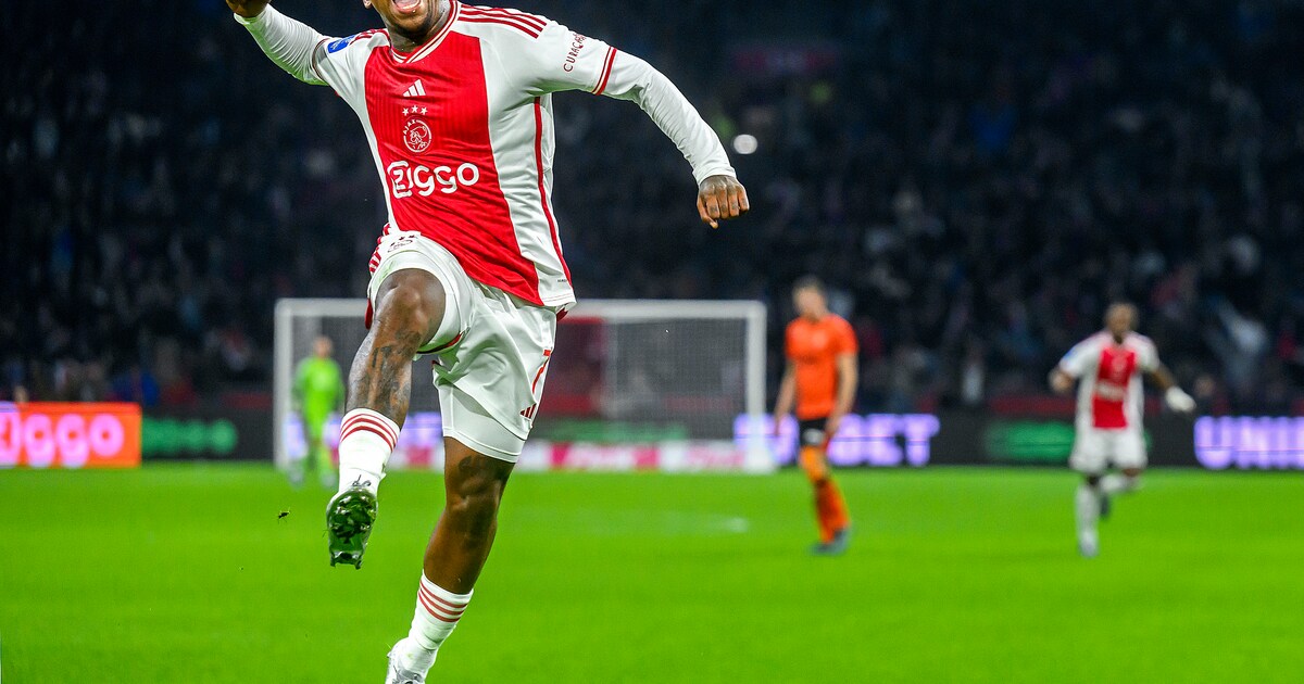 Ajax stijgt na bevrijdende zege drie plaatsjes in eredivisie | de Volkskrant
