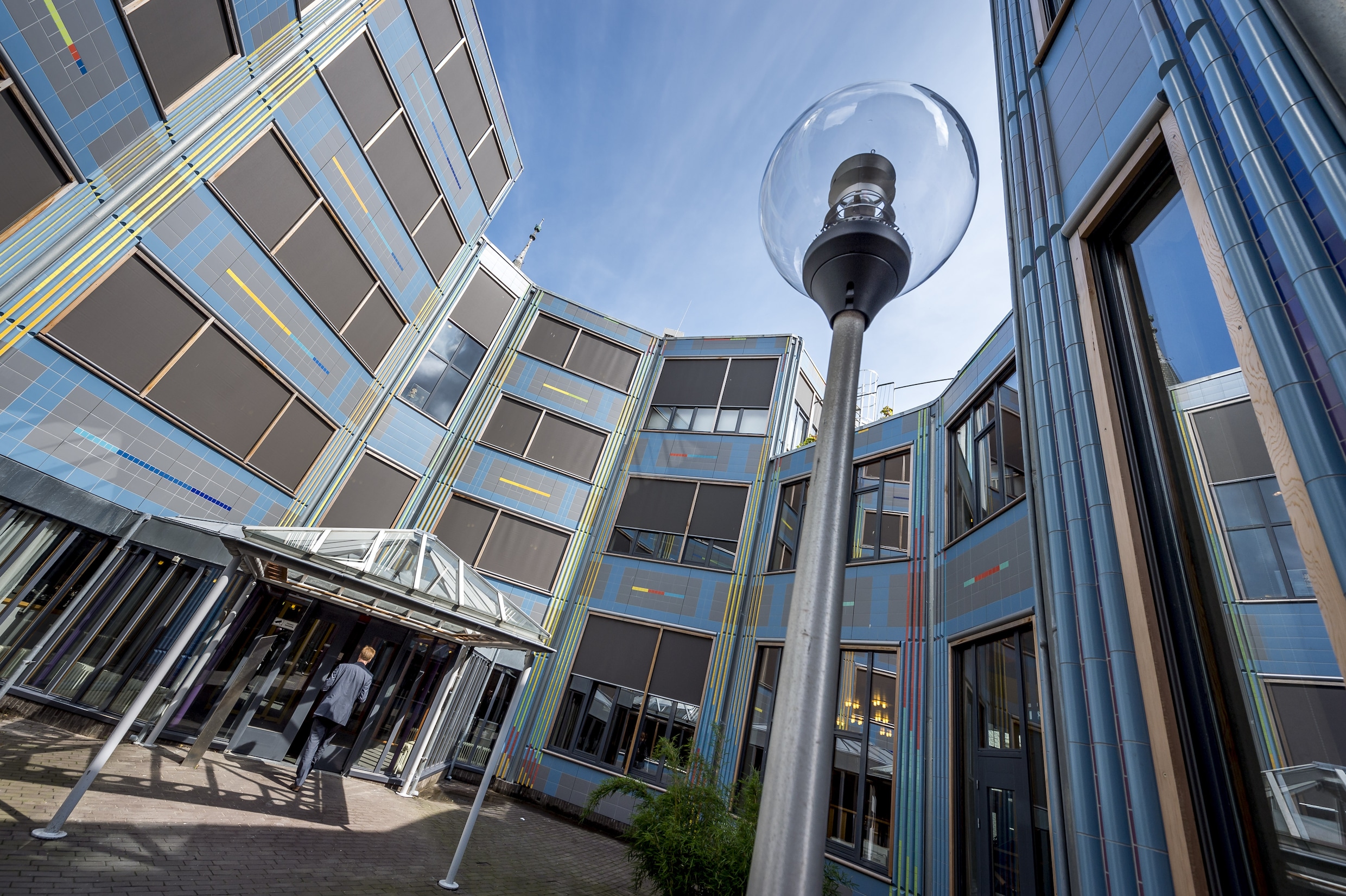 Rijp voor de sloop, of uniek erfgoed? Toekomst van architectonisch ...