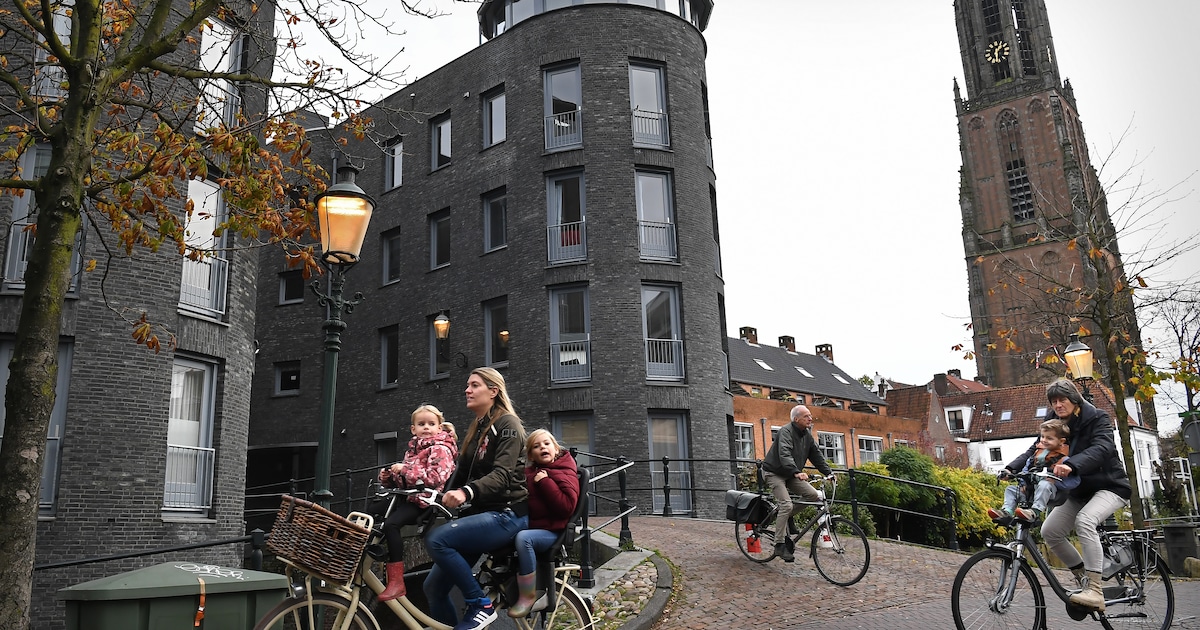 Nederlandse bevolkingsgroei iets afgeremd in 2023, grens van 18 miljoen ...