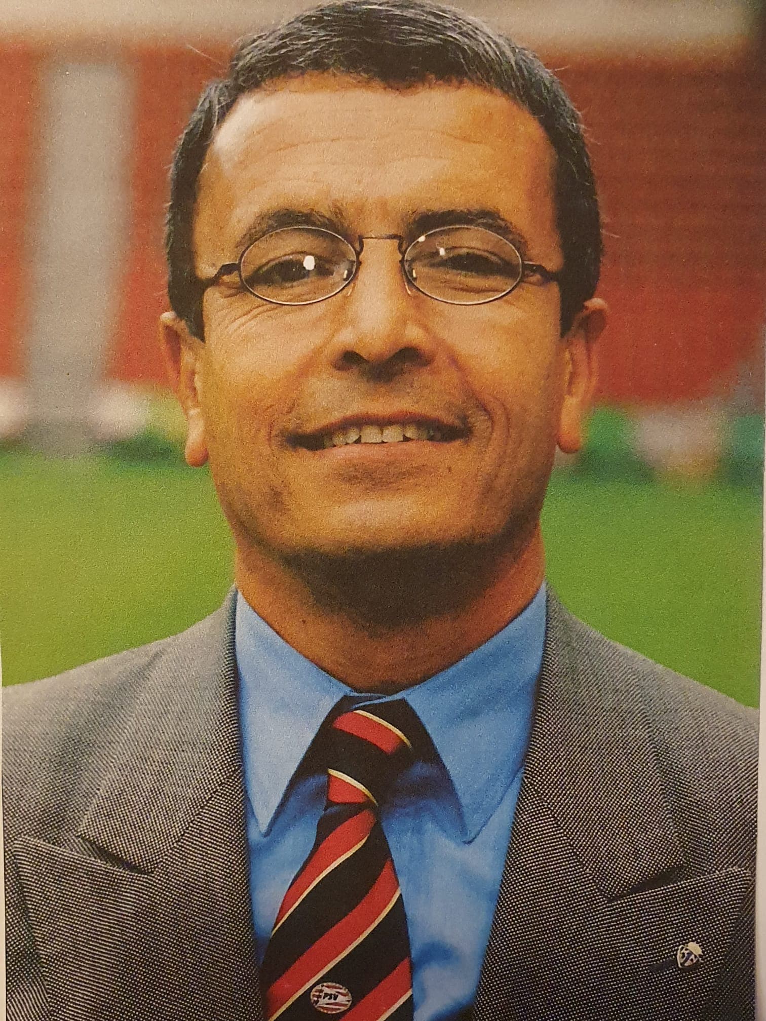 Voor Ali Sabir (1942-2023) was het voetbalveld zijn tweede thuis waar ...