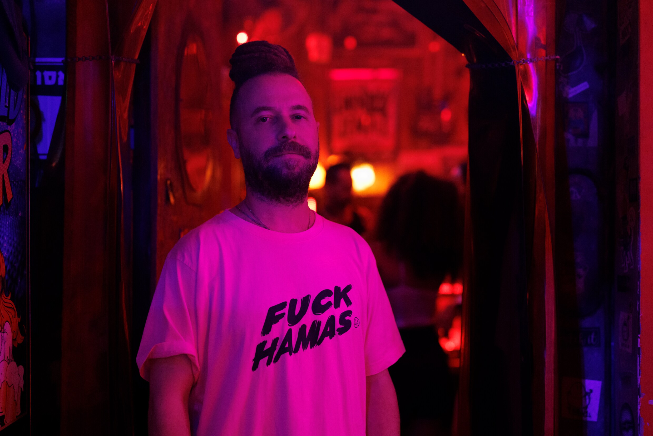 Tel Aviv gaat weer uit – een dikke middelvinger naar Hamas, en naar de ...