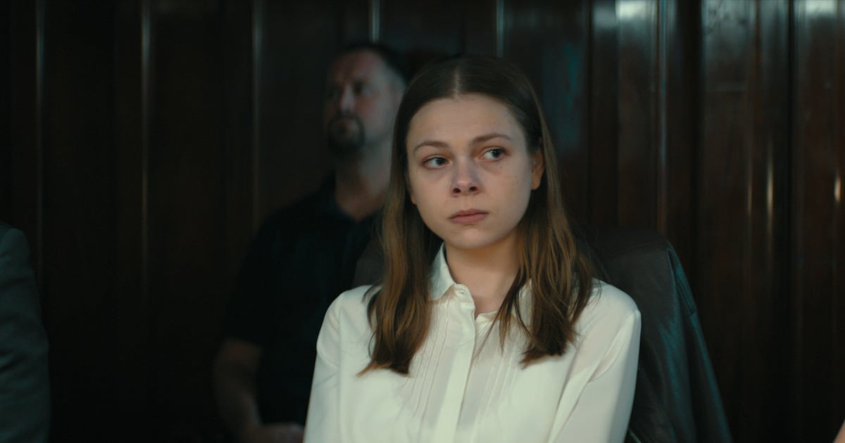 ‘A Nearly Normal Family’ is naast een spannende misdaadserie ook een ...