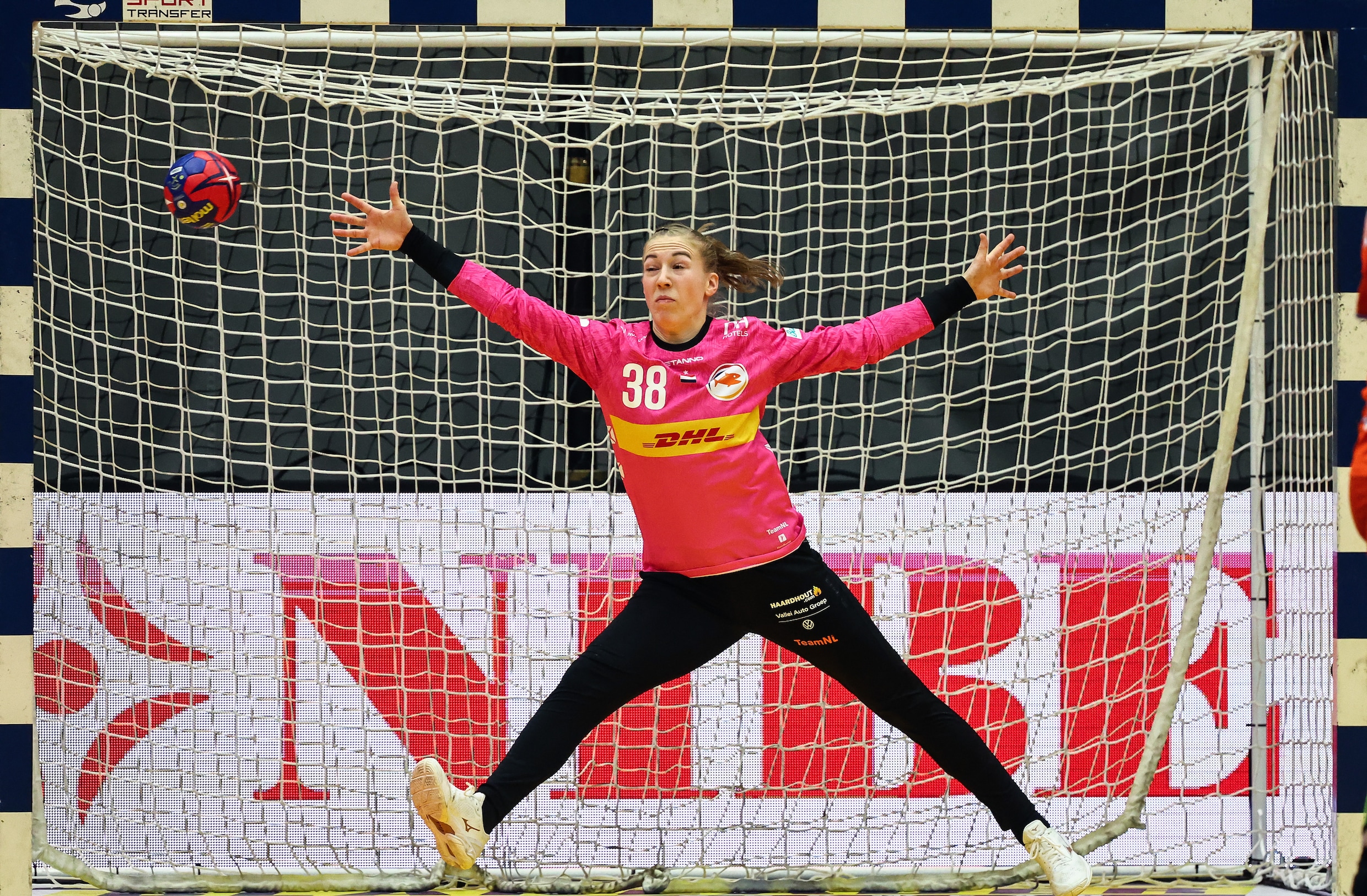Keeper Yara ten Holte ziet dat Nederlands handbalteam groeit op het WK ...