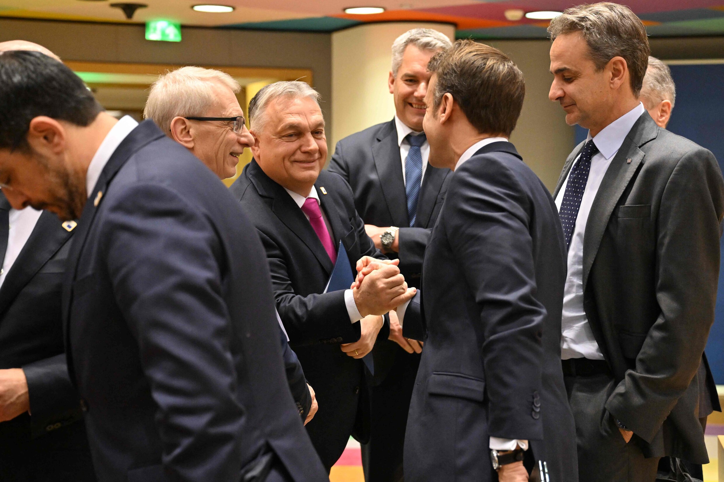 Regeringsleiders hopen dat Orbán alsnog instemt met steunpakket voor Oekraïne in januari | de ...