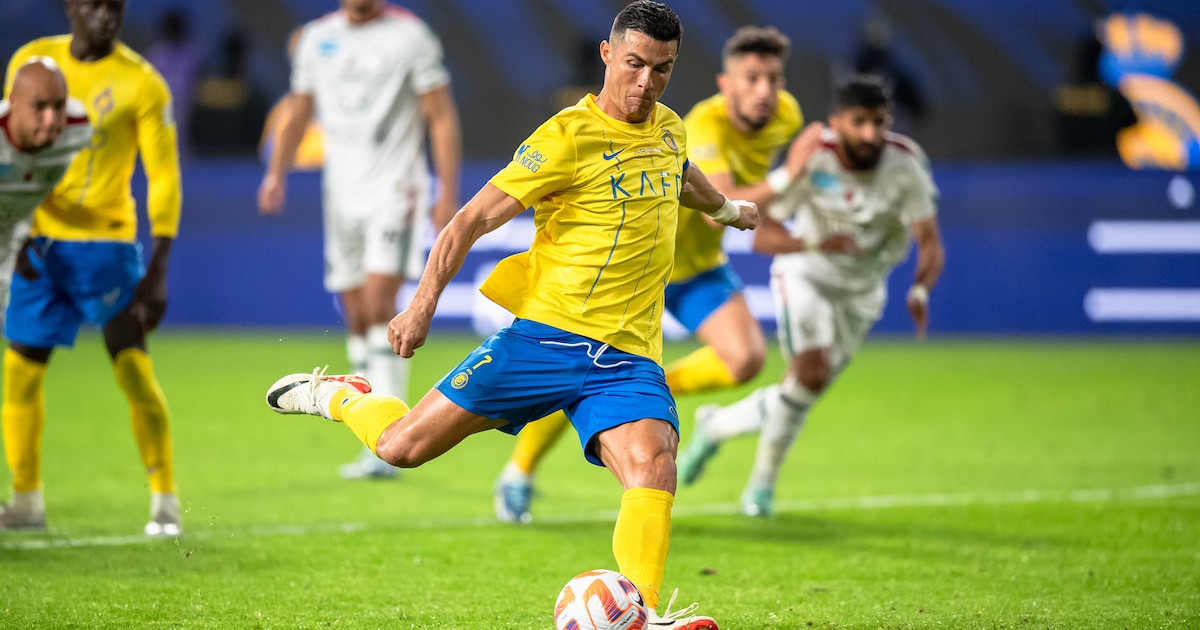 Ronaldo is op zijn plek in de pracht en praal van Saoedi-Arabië. Nu nog een titel | de Volkskrant