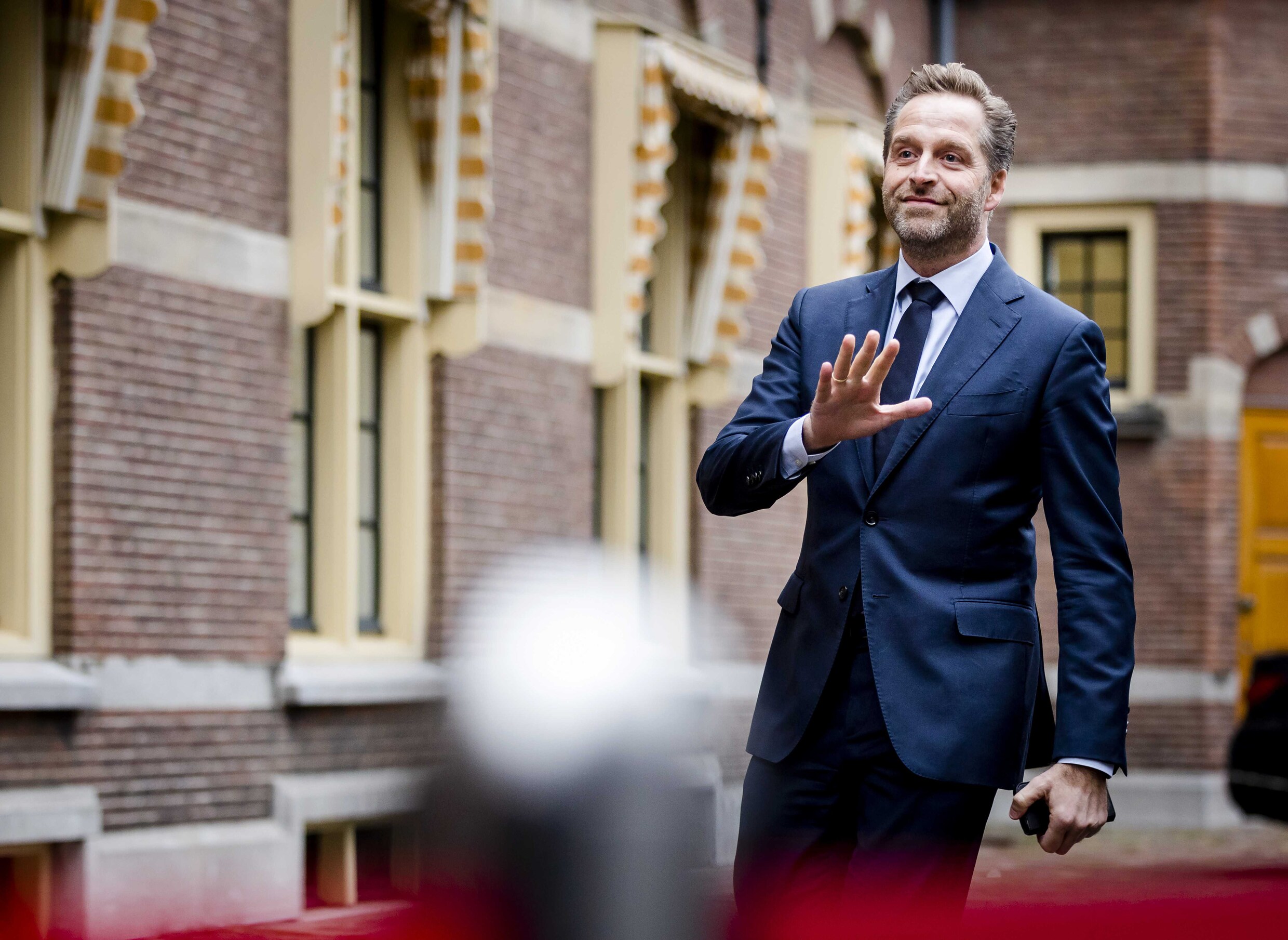 Opinie: Laat minister Hugo de Jonge zijn karwei afmaken | de Volkskrant